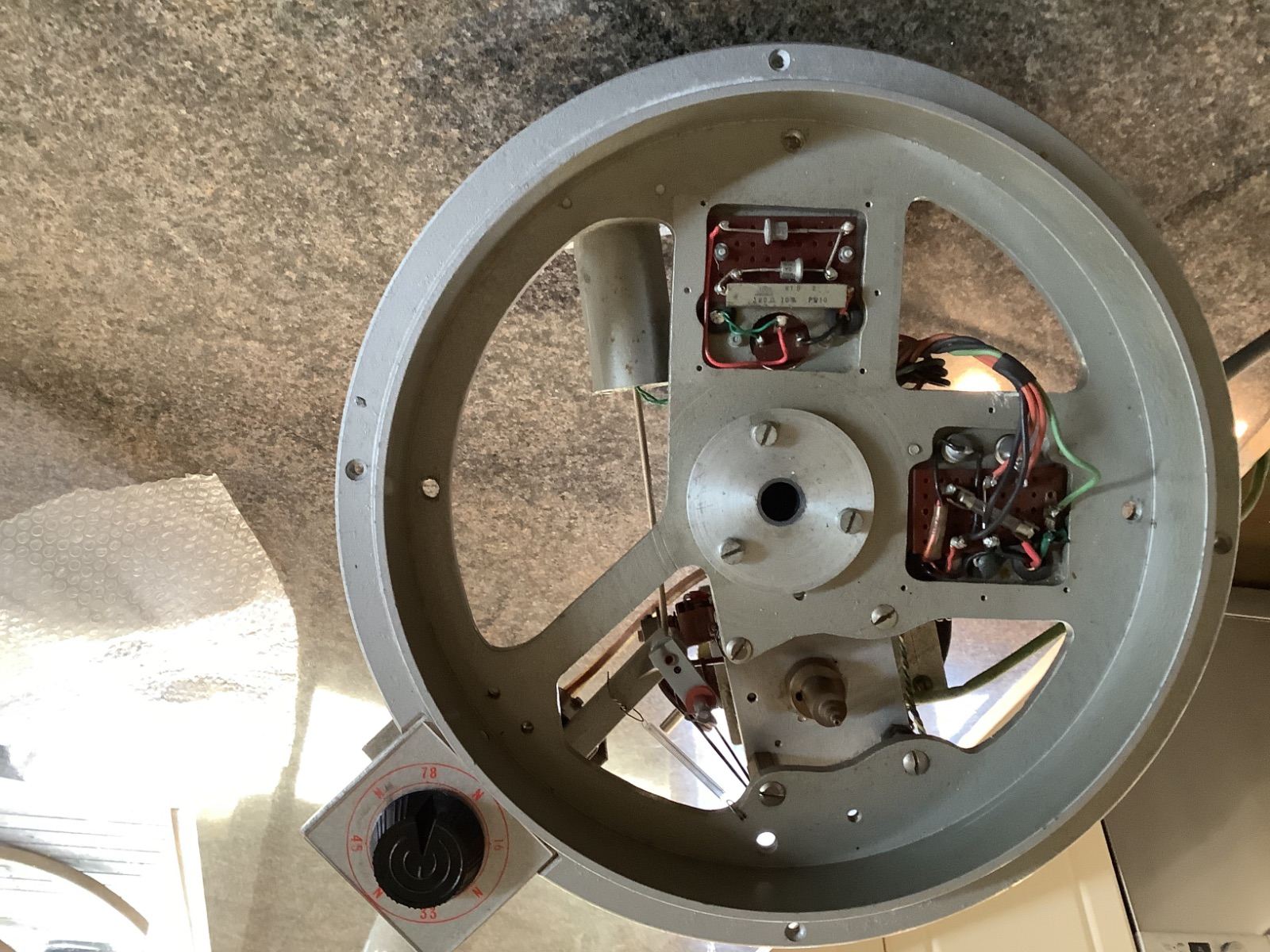 Commonwealth 4 speed turntable - Turntables, Record Players & Vinyl ...