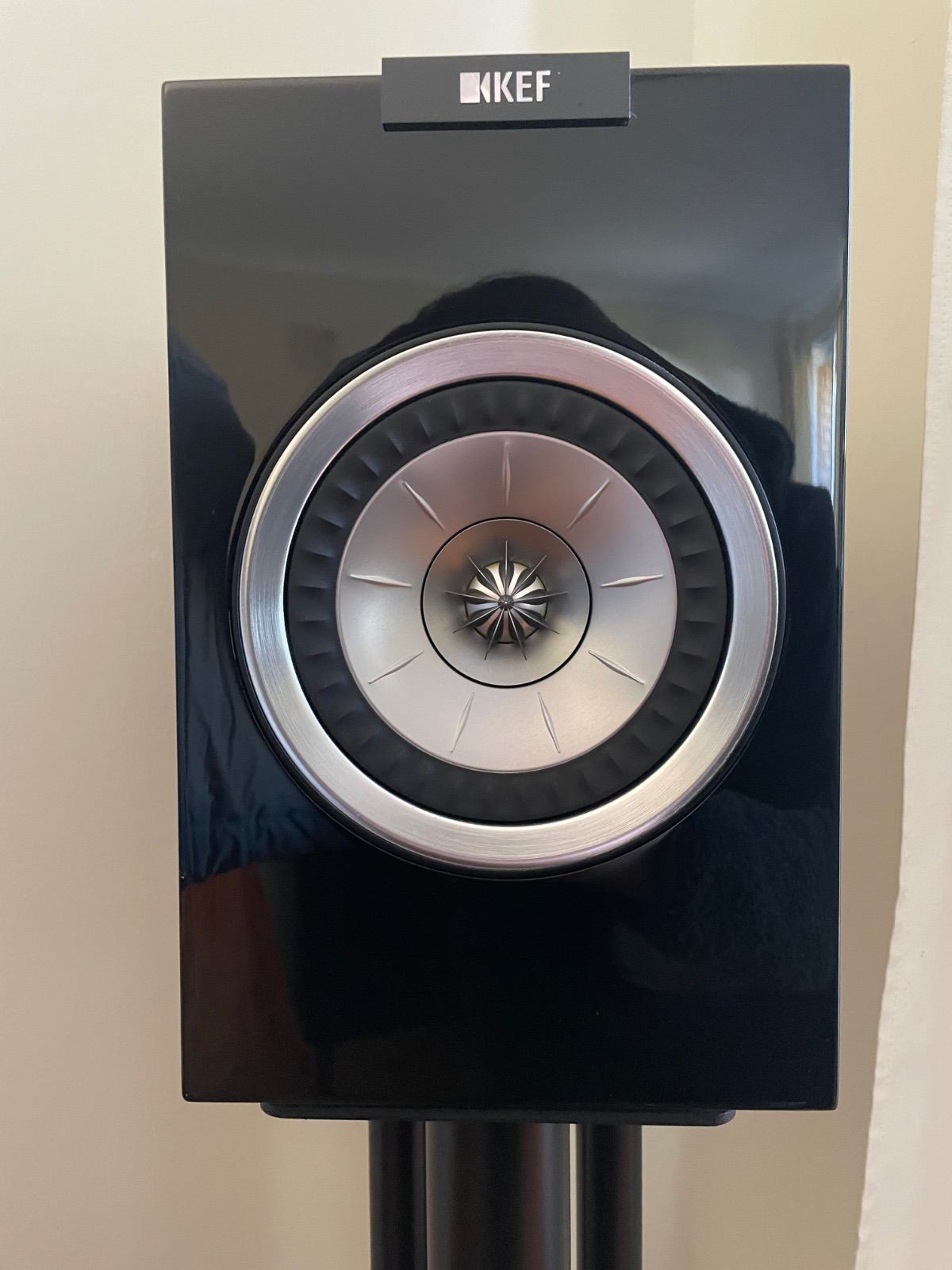 KEF R100 - Gloss Black - Stereo, Home Cinema, Headphones Components ...