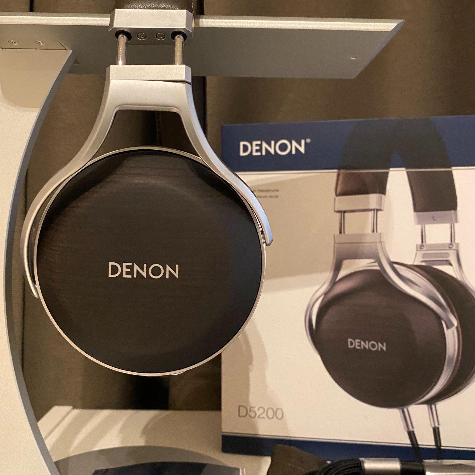 FS: Denon AH-D5200 biodynamic closed-back headphones - Stereo, Home ...