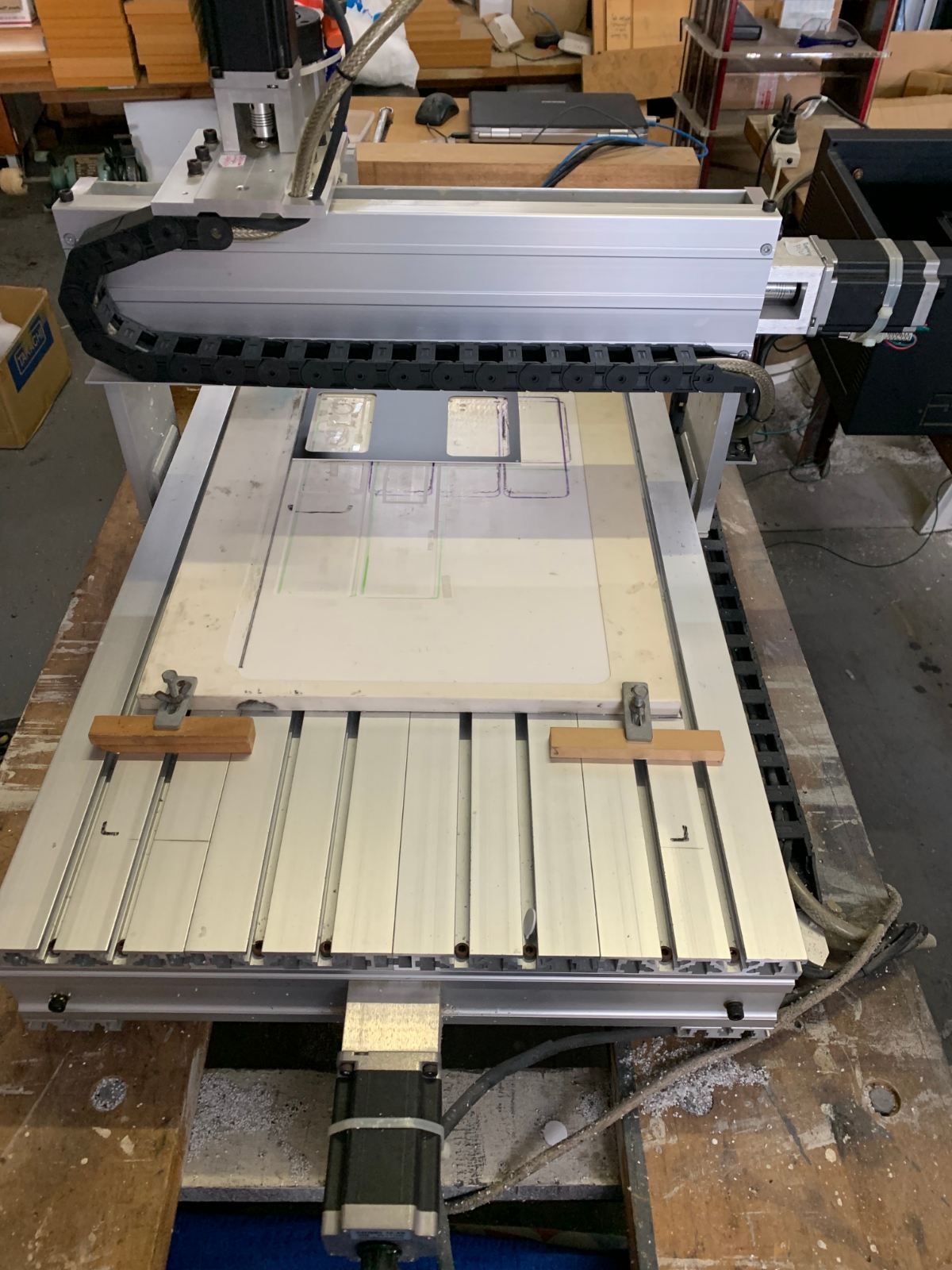 CNC Machine with Hitachi speed controller 754mm x 480mm bench size ...