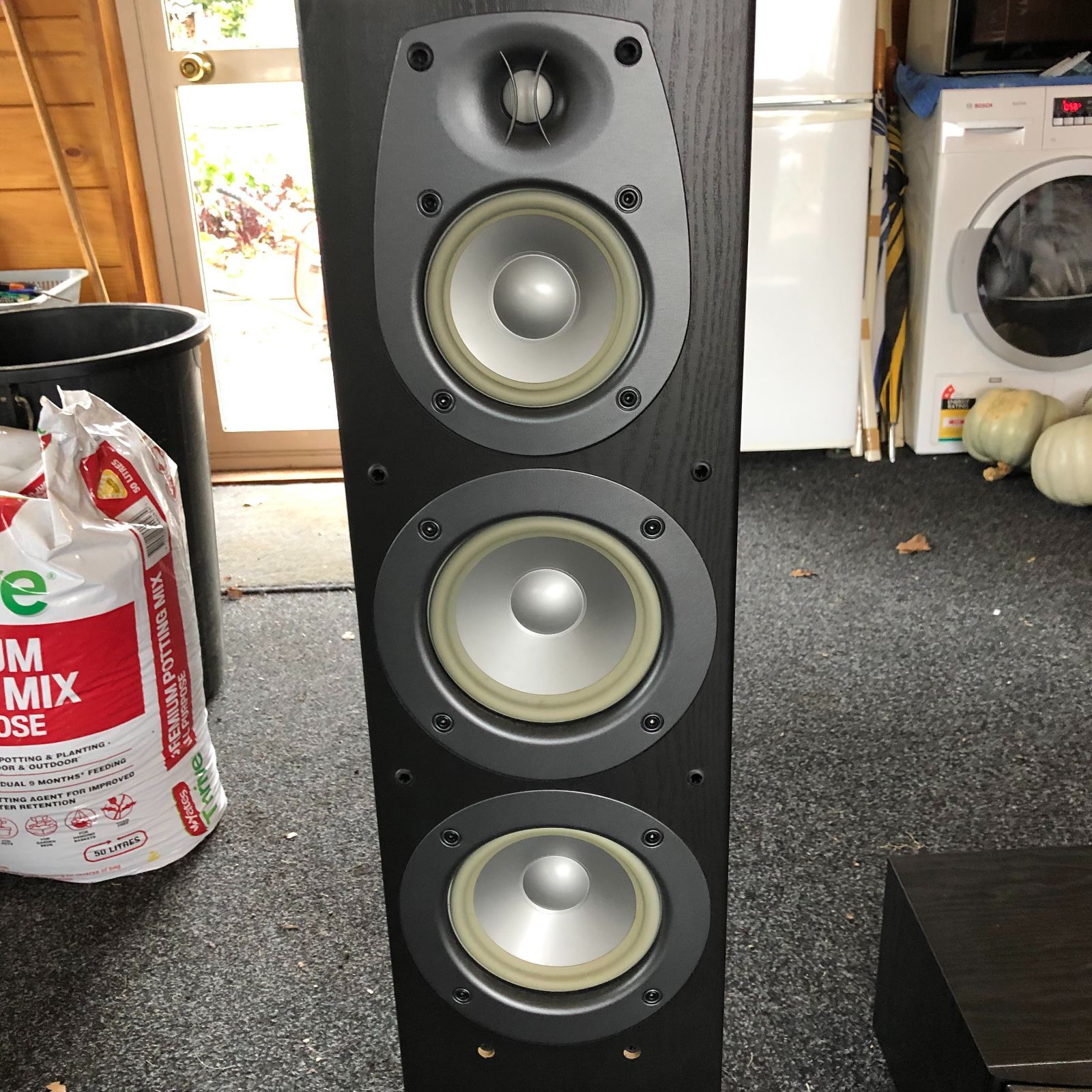 WITHDRAWN: *New Zealand Location* 5.1 Infinity / Velodyne Home Theatre ...