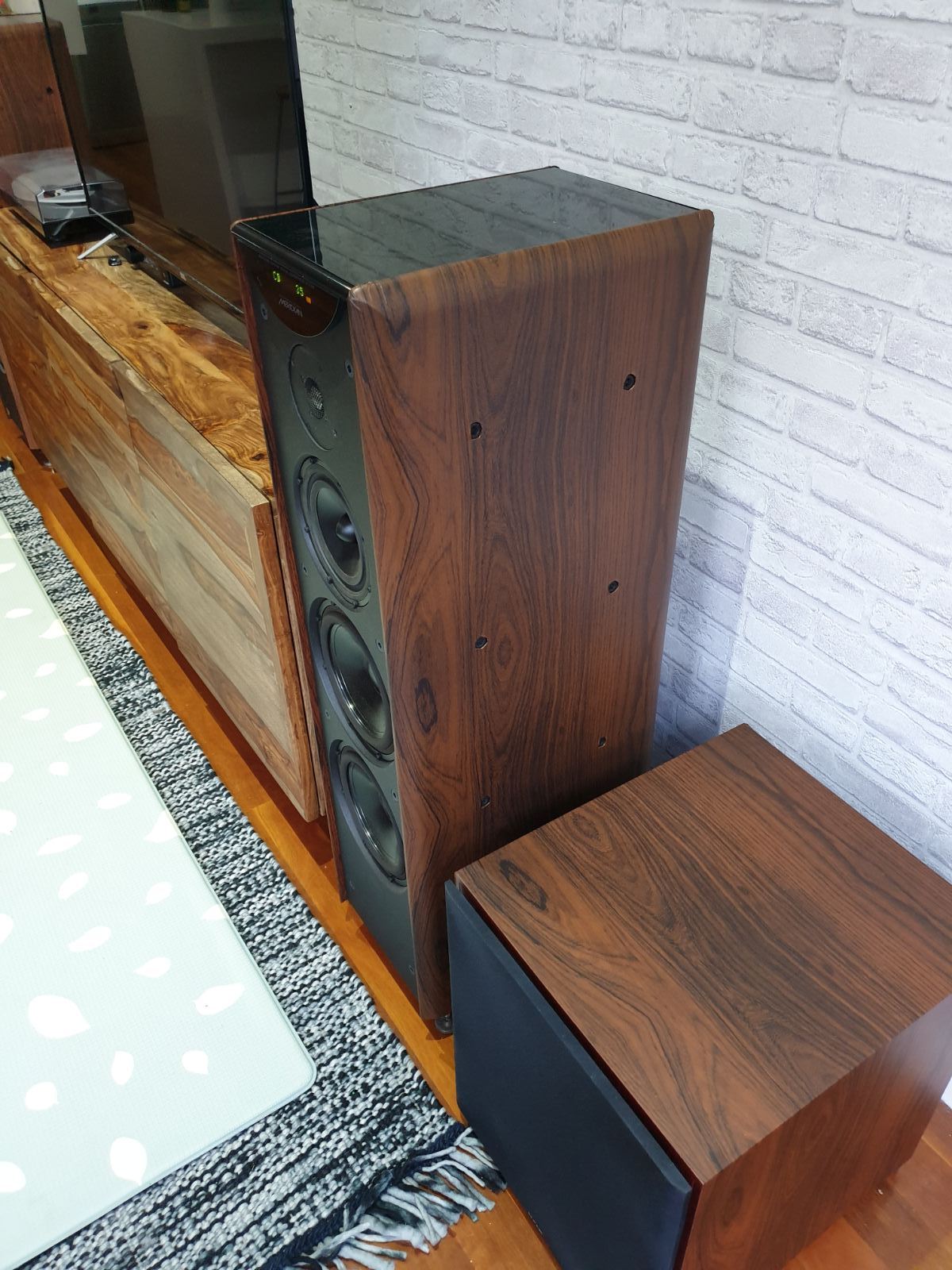 FS: Meridian Dsp5500 speakers - Stereo, Home Cinema, Headphones ...