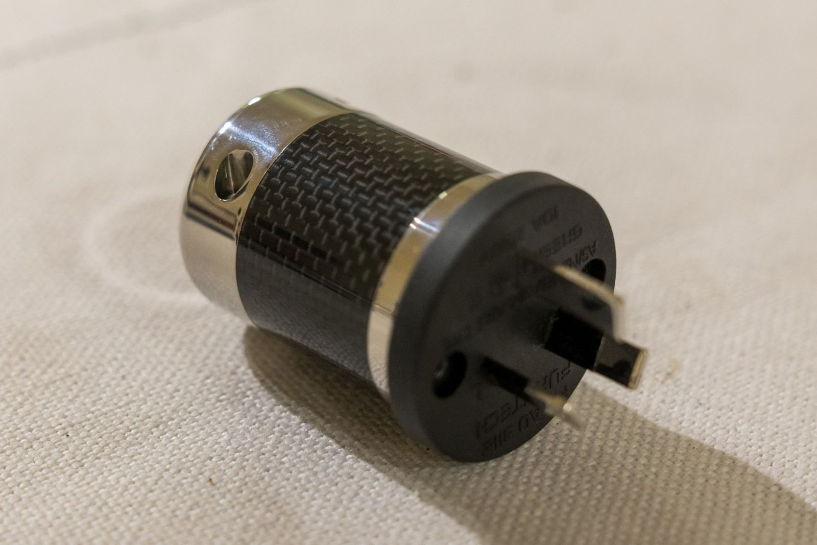 FS: Furutech FI-50AU Carbon / Rhodium Power Plug Ac Power Connector ...