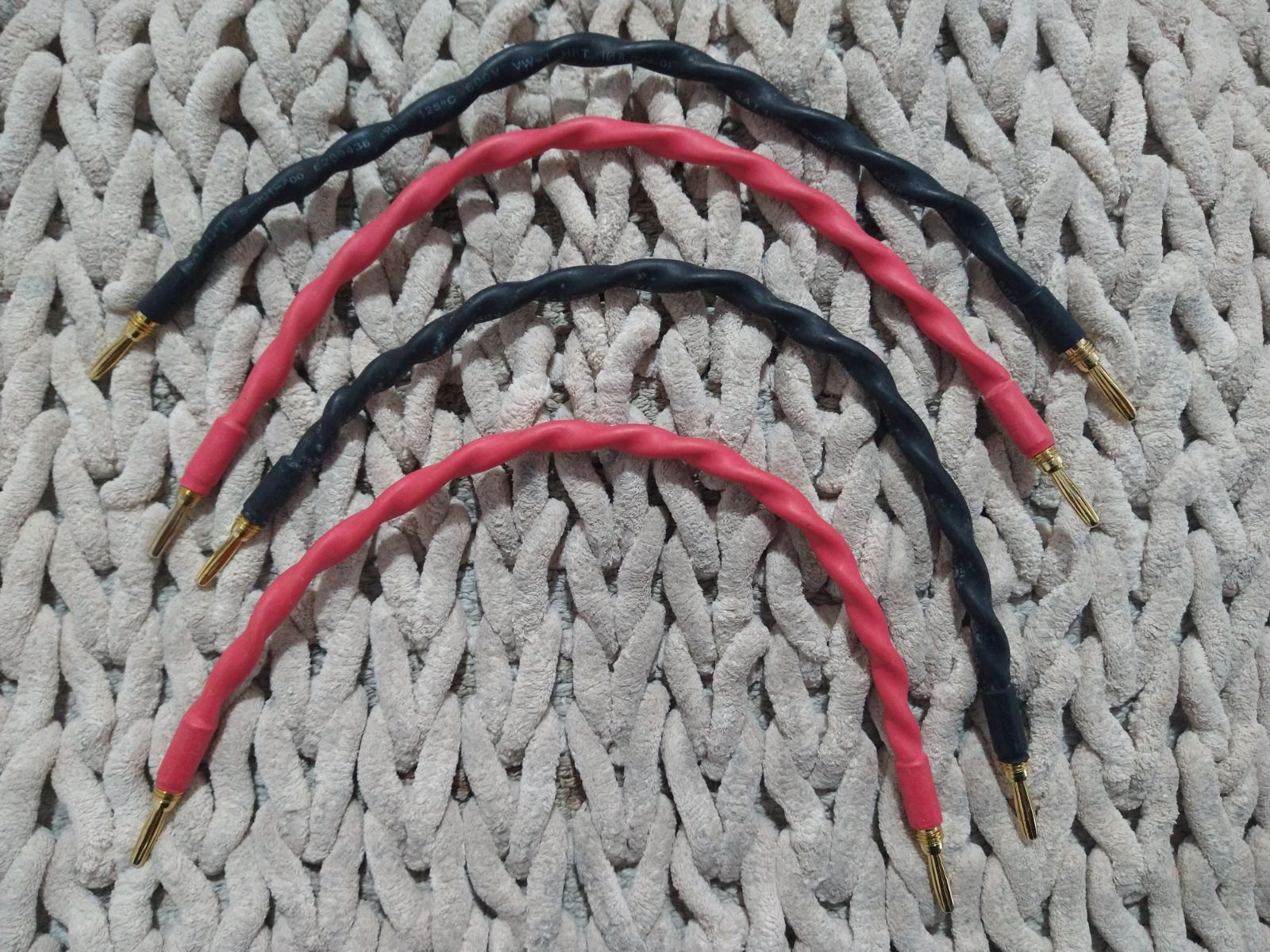 FS: Ghent speaker jumpers (30cm pair, banana) - Hi-Fi and Cinema Cables ...