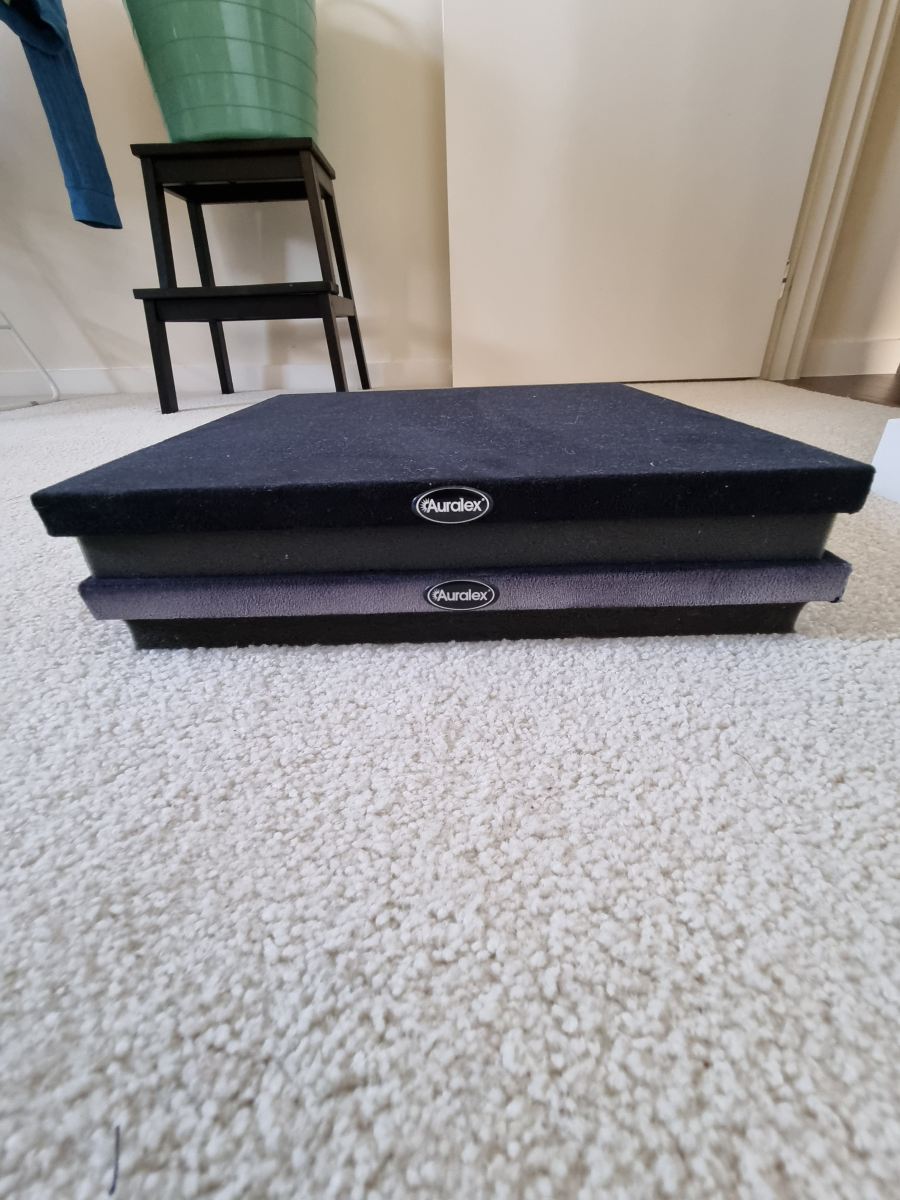 2 X Auralex SubDude 11 Subwoofer isolation platforms - Hi-Fi and Cinema ...