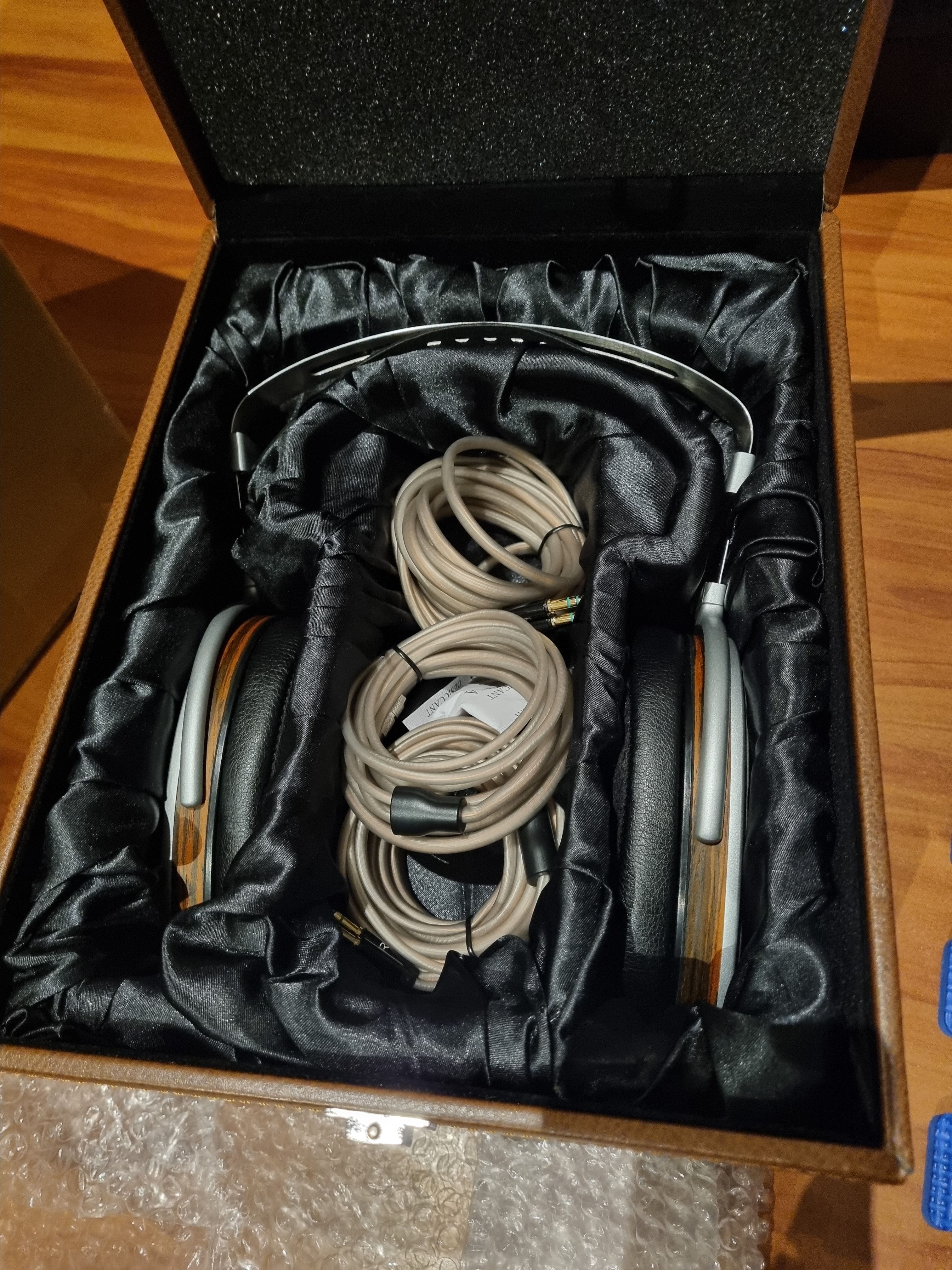FS: HIFIMAN HE1000SE Planar Magnetic Heaphones - Stereo, Home Cinema ...