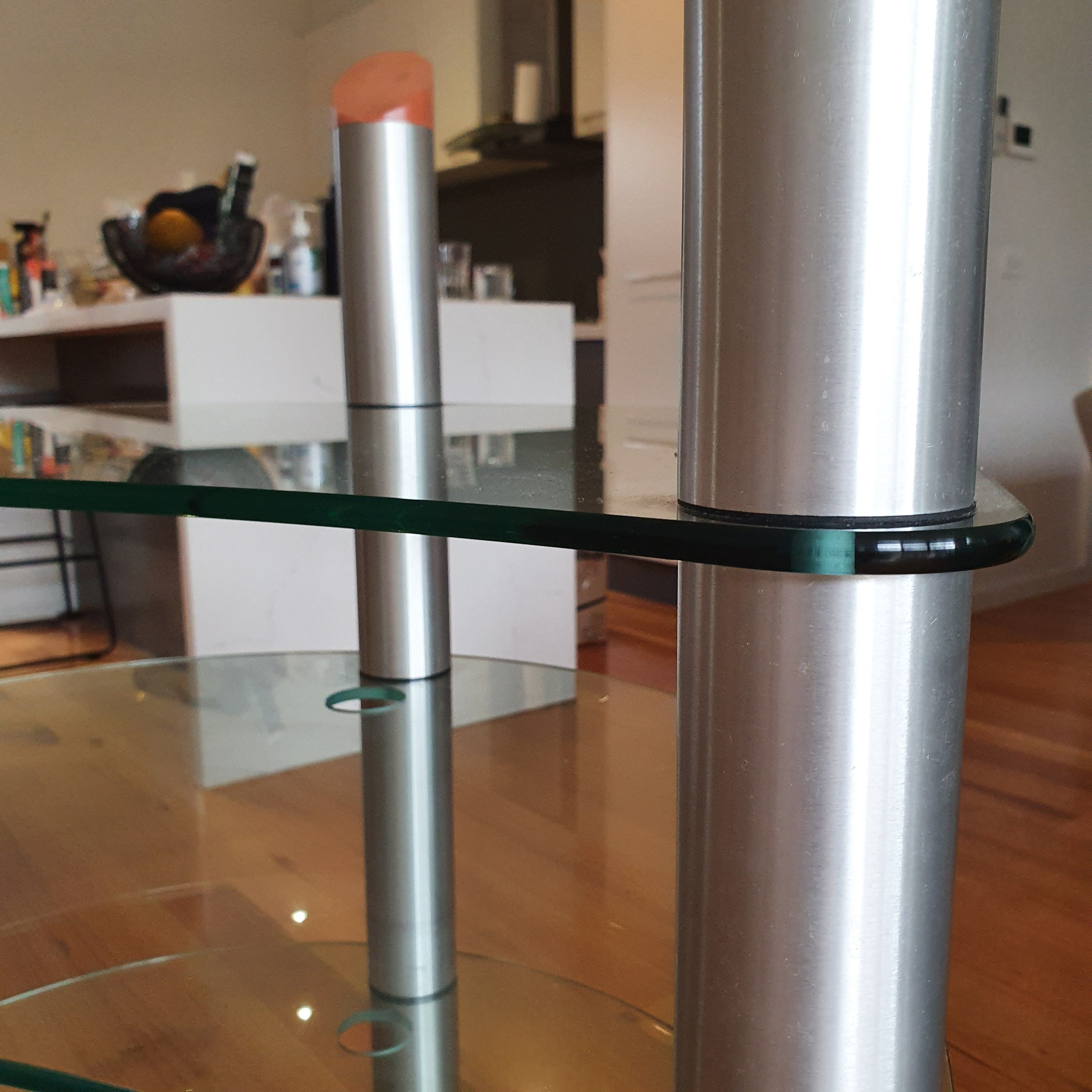 FREE: Glass hi-fi stand |﻿ Pay it Forward | Giveaways