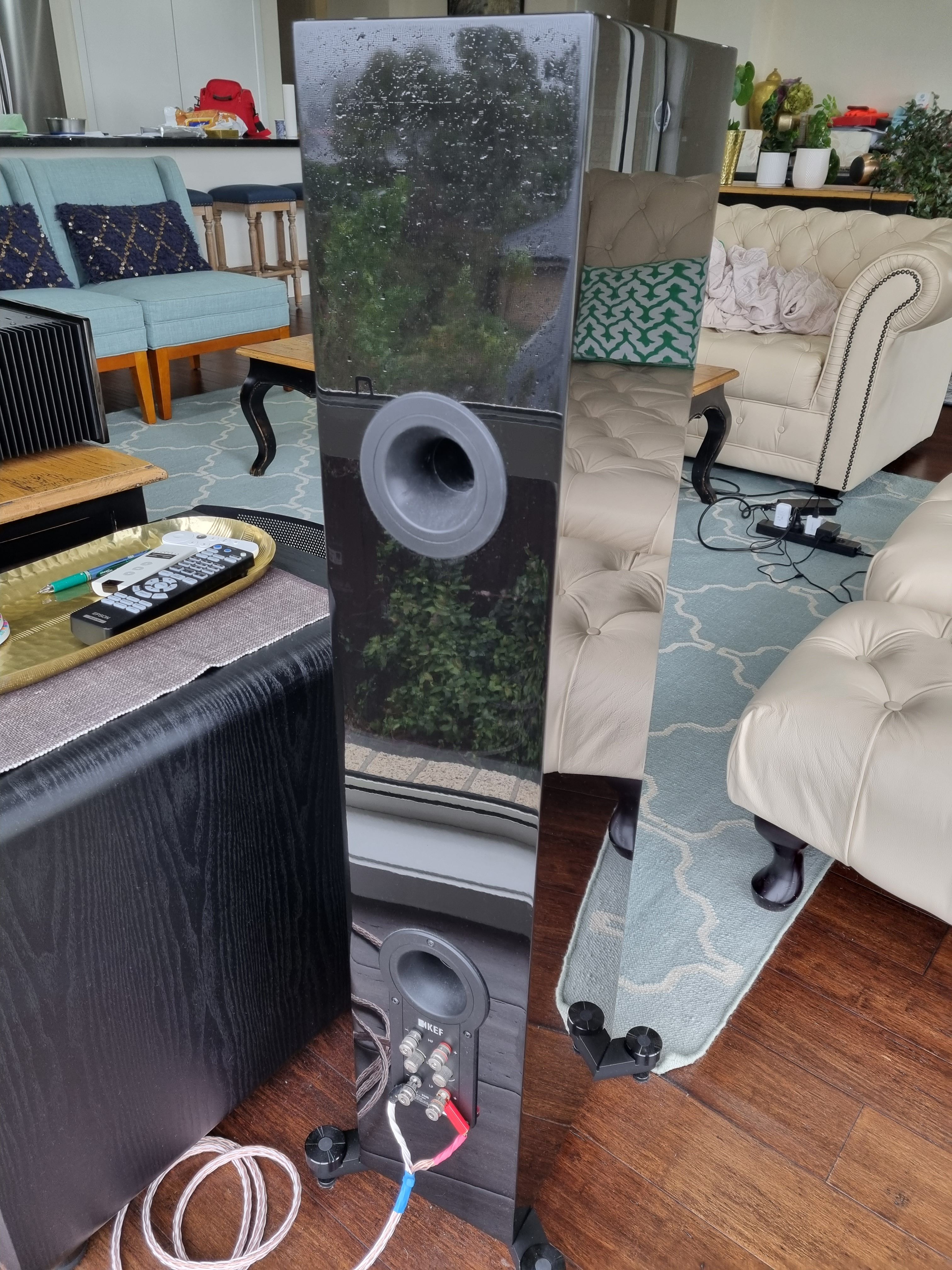 FS: KEF R500 Floor Standing Speakers in Gloss Black - Stereo, Home ...