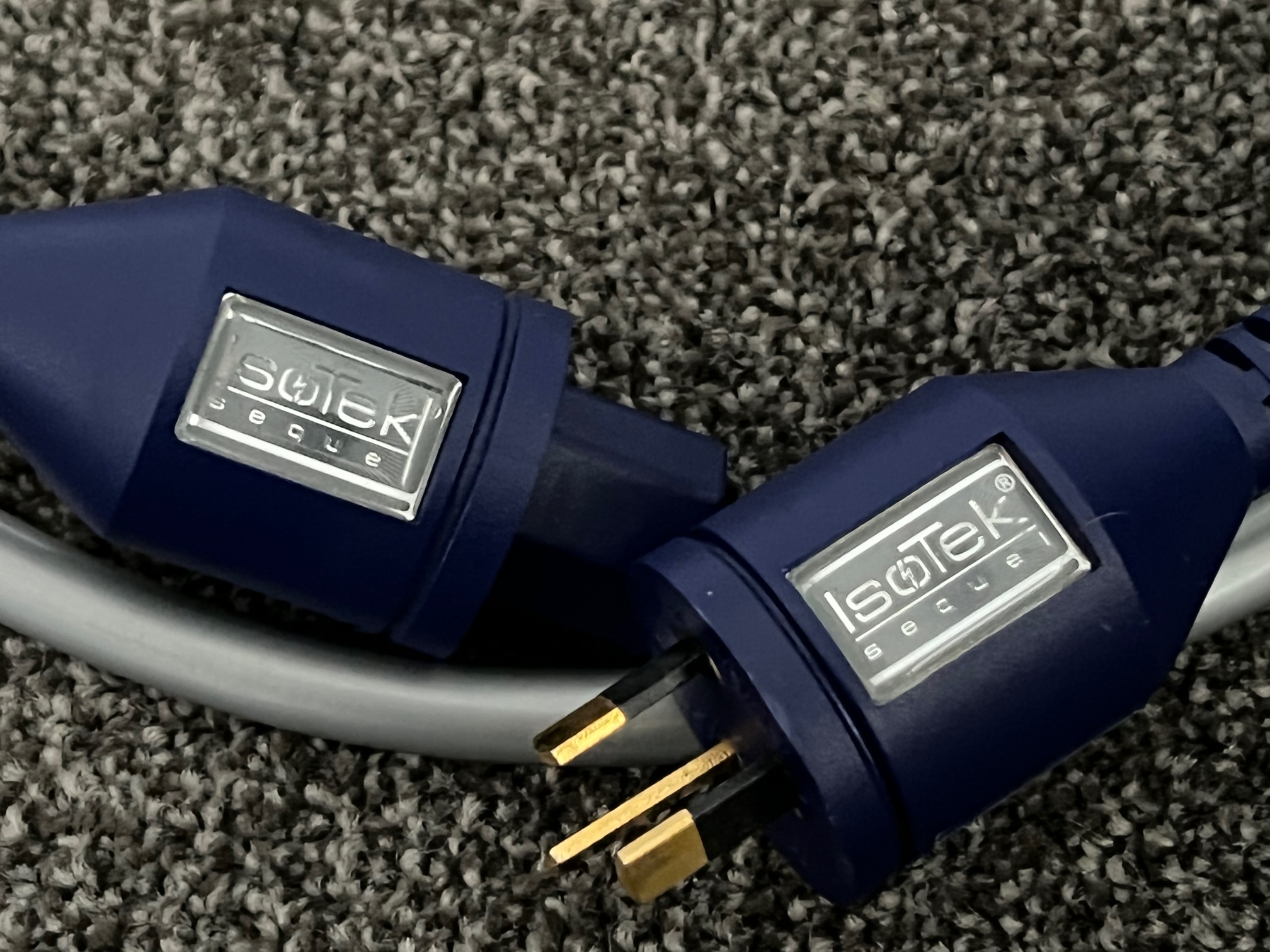 FS: ISOTEK EVO 3 Sequel Power lead. C13 to 3pin. - Hi-Fi and Cinema ...