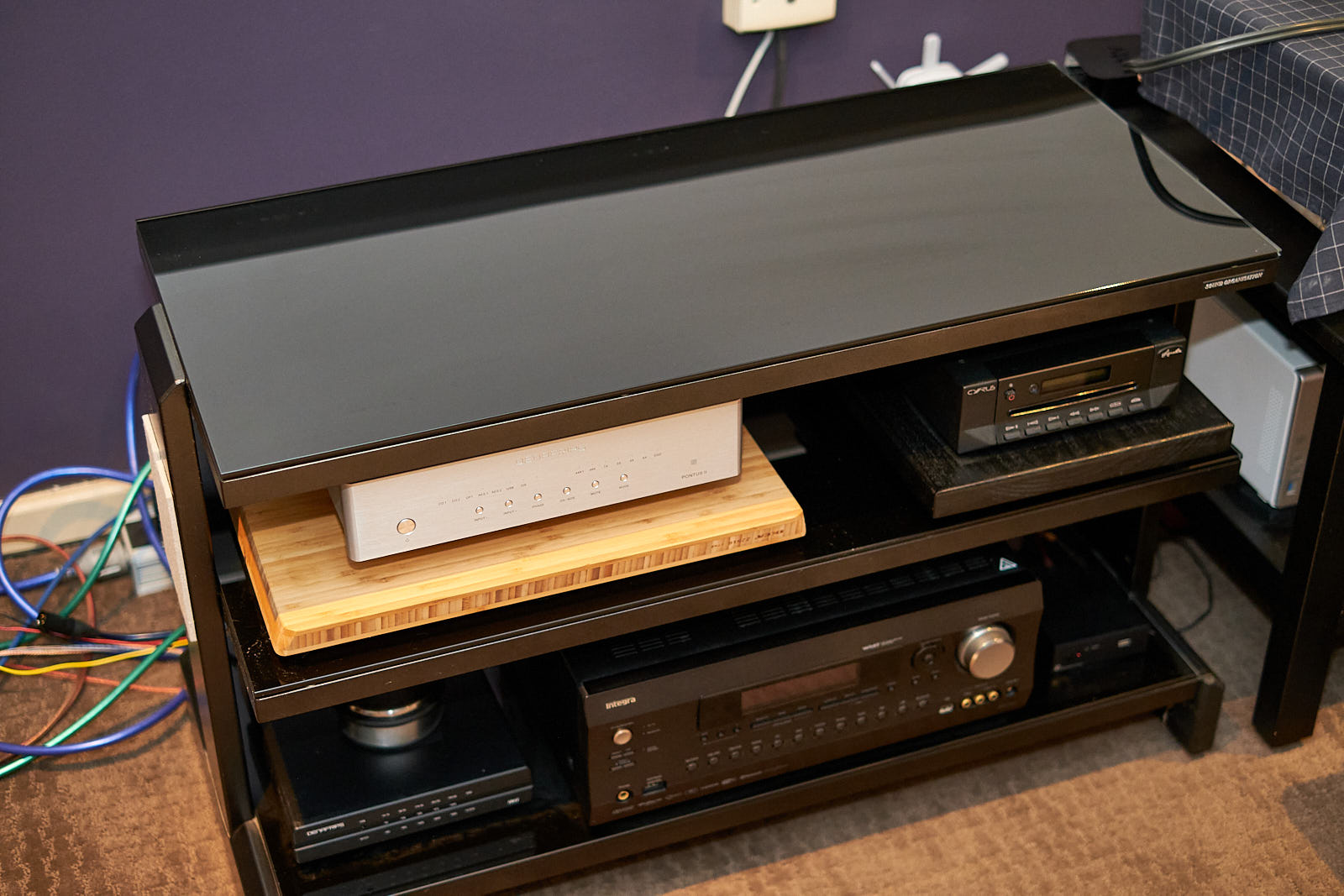 FS: Sound Organisation UK Made HiFi Rack - Hi-Fi and Cinema Cables ...