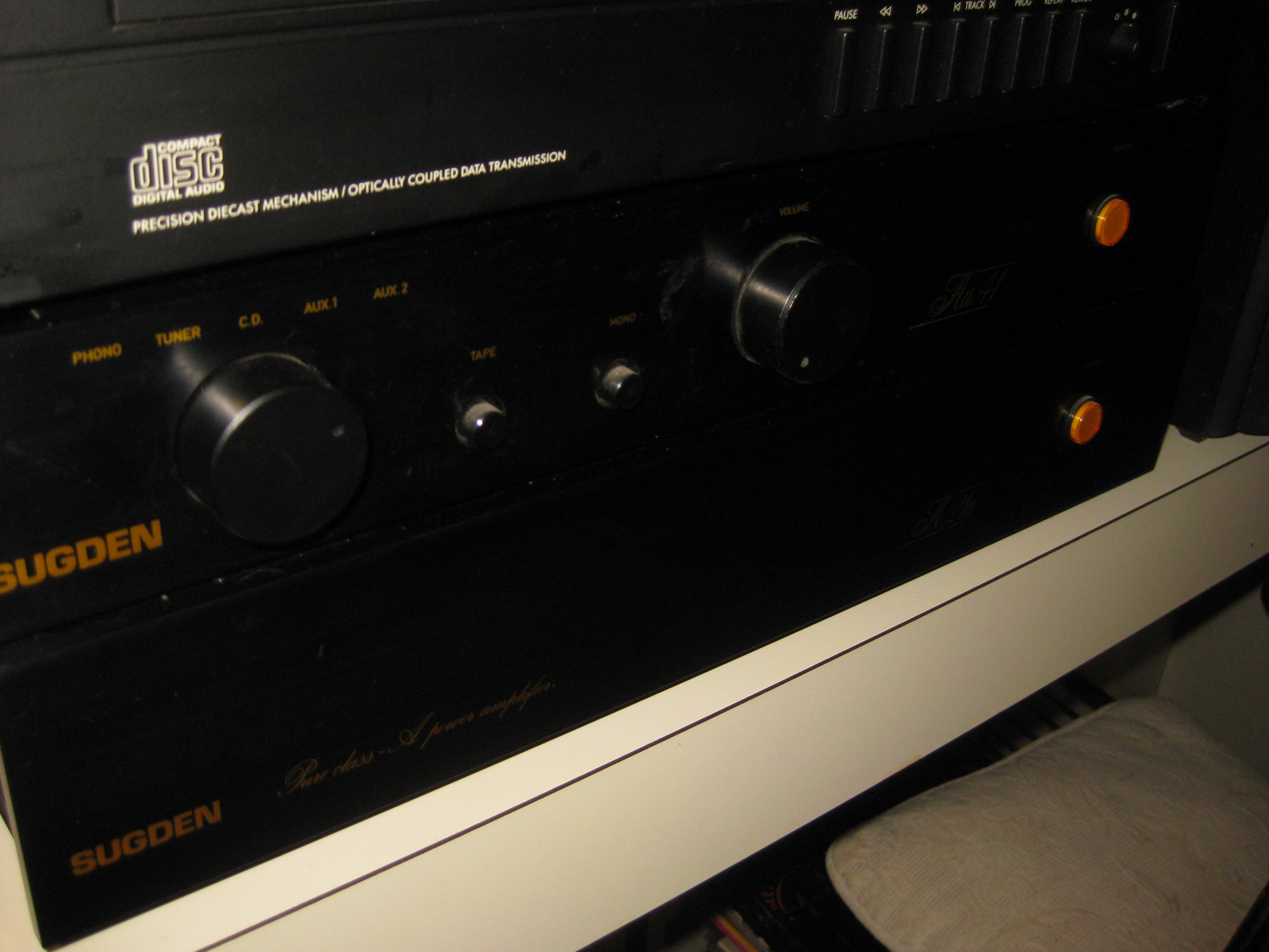 Sugden AU41+A21A Pre-amp/Power-amp Combo - Stereo, Home Cinema ...