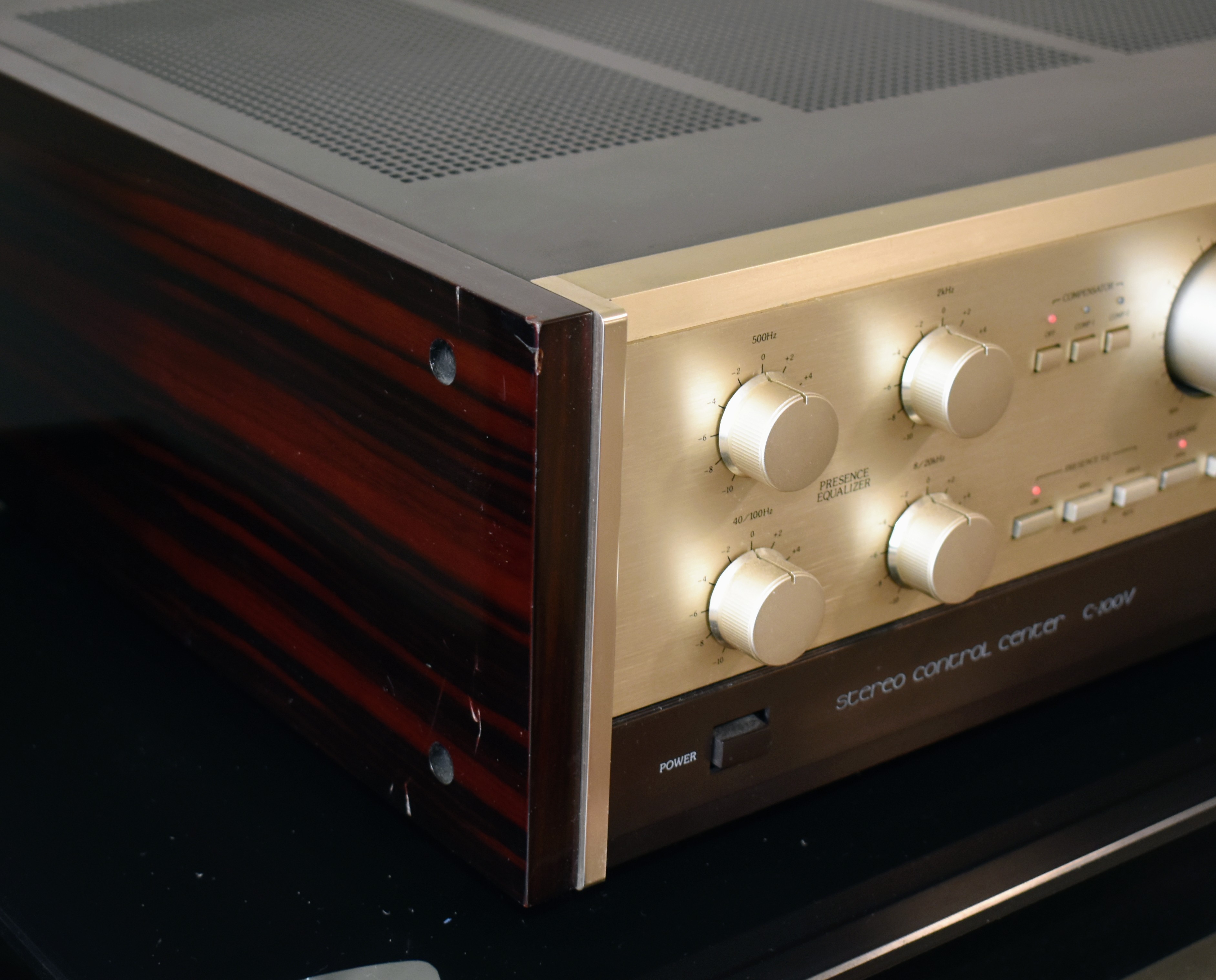 ACCUPHASE C-200V HIGH-END PREAMPLIFIER! - Stereo, Home Cinema ...
