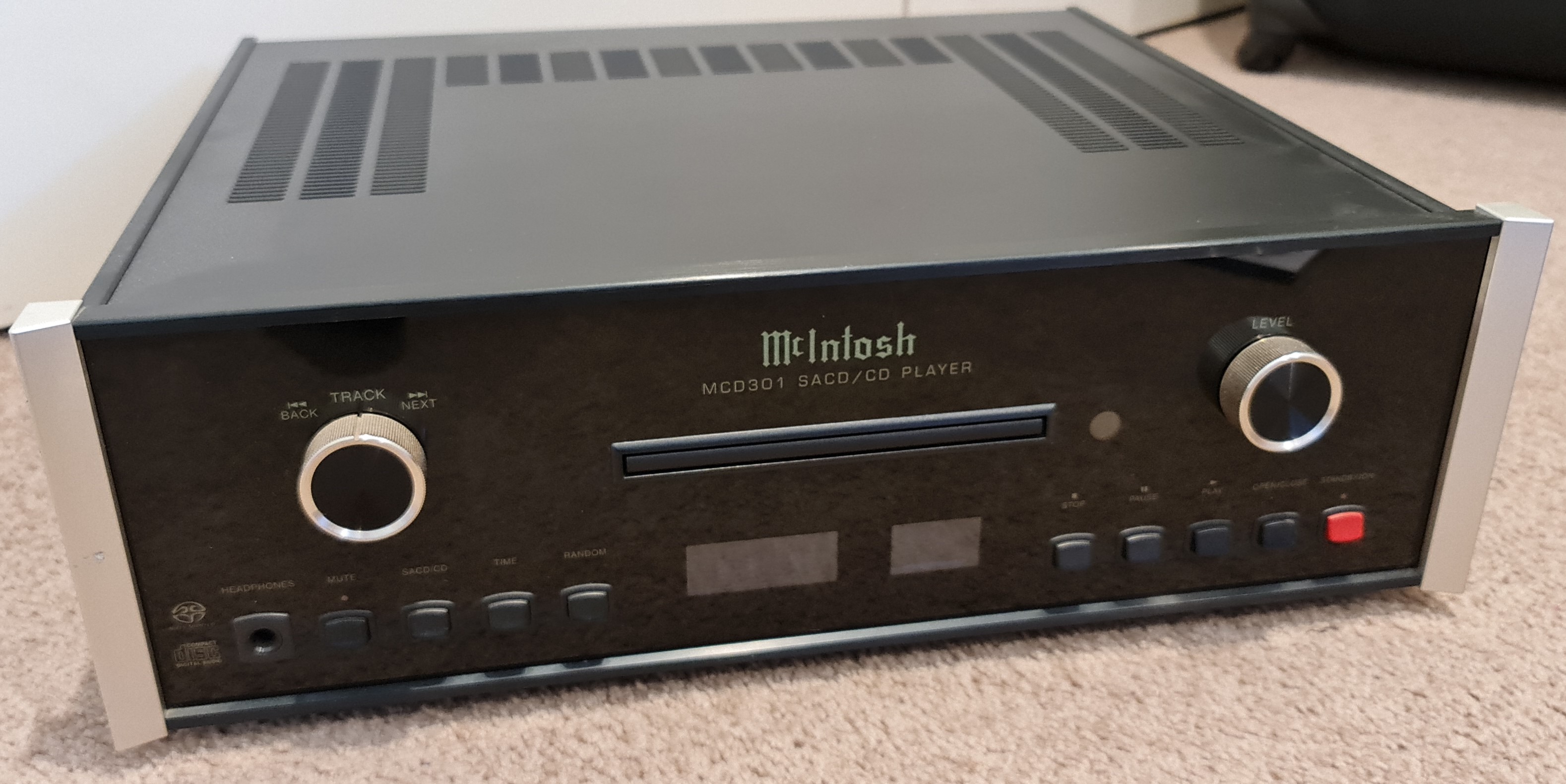 McIntosh MCD301 SACD/CD Player - Stereo, Home Cinema, Headphones ...