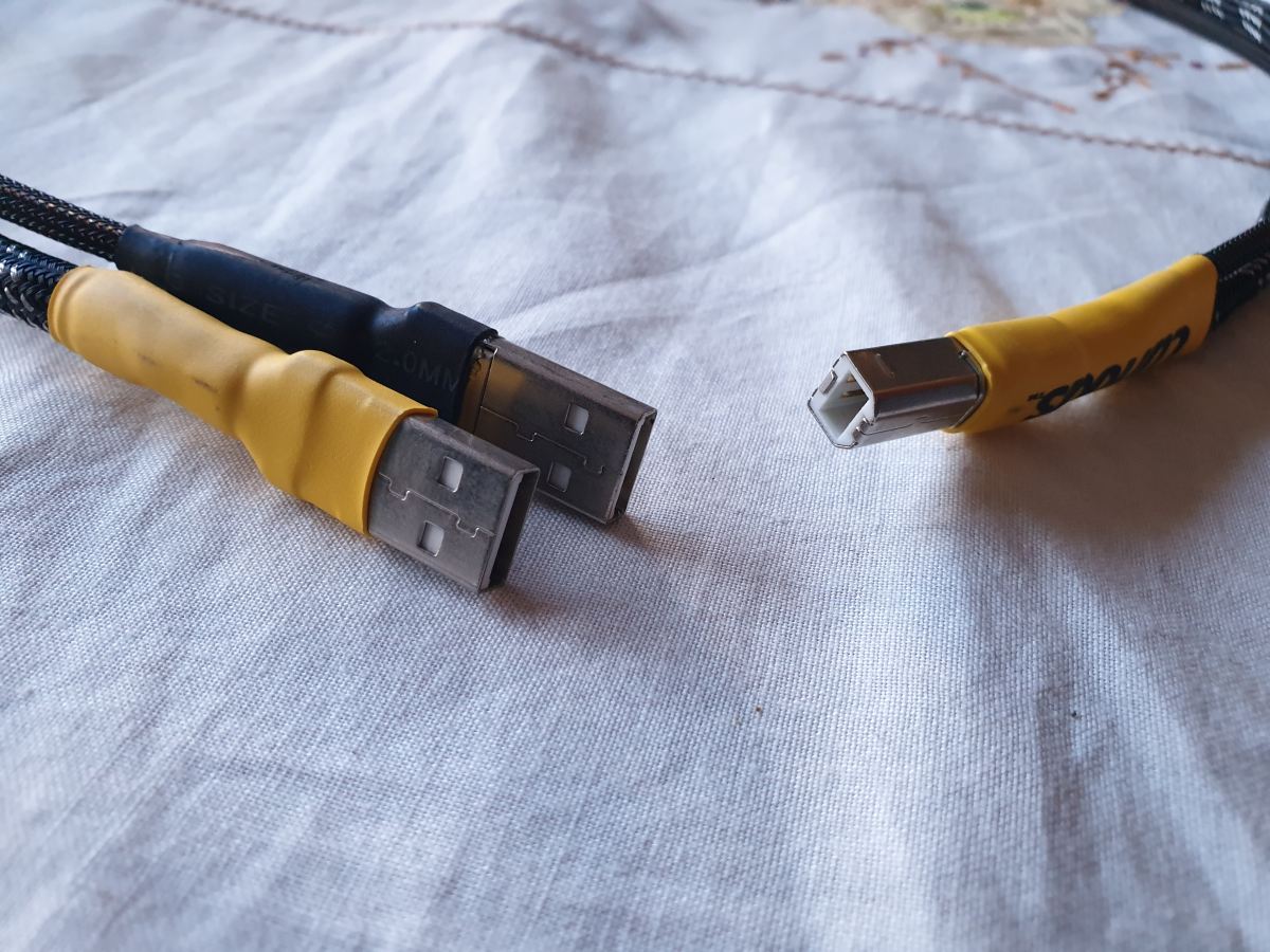 Curious USB 1.0M (double-headed) - Hi-Fi and Cinema Cables ...