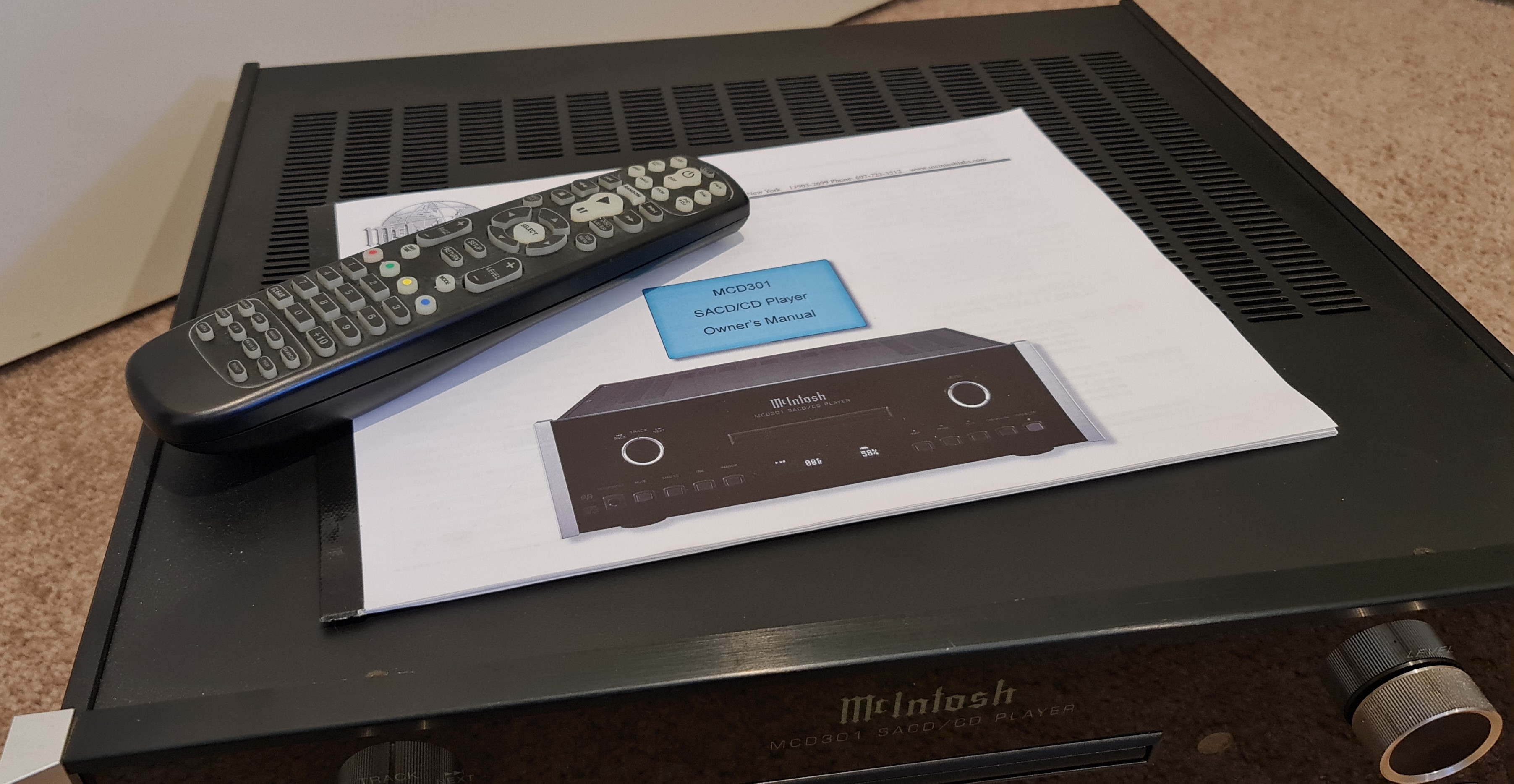 McIntosh MCD301 SACD/CD Player - Stereo, Home Cinema, Headphones ...