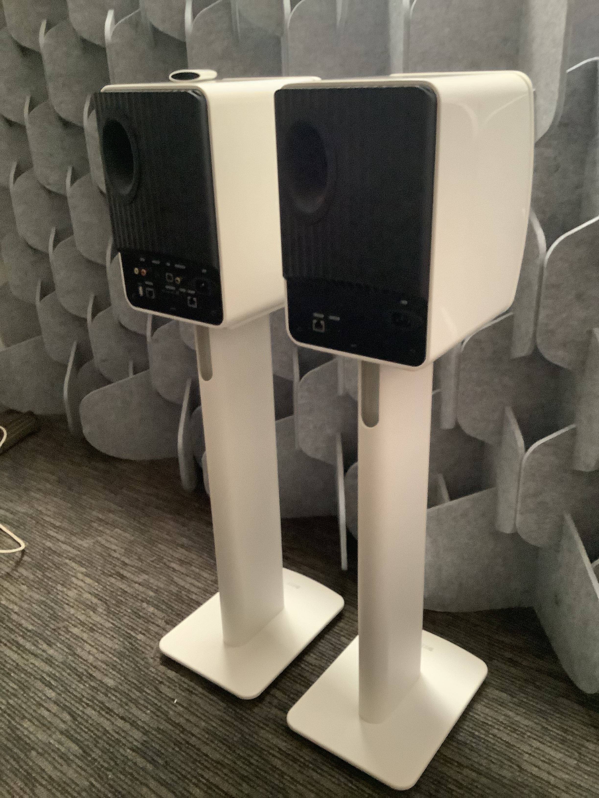 KEF LS50W + matching KEF Performance stands - Stereo, Home Cinema ...