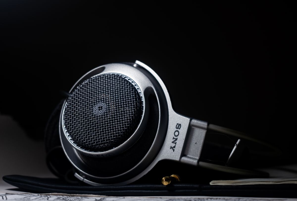 FS: Sony MDR-F1 - Stereo, Home Cinema, Headphones Components - StereoNET