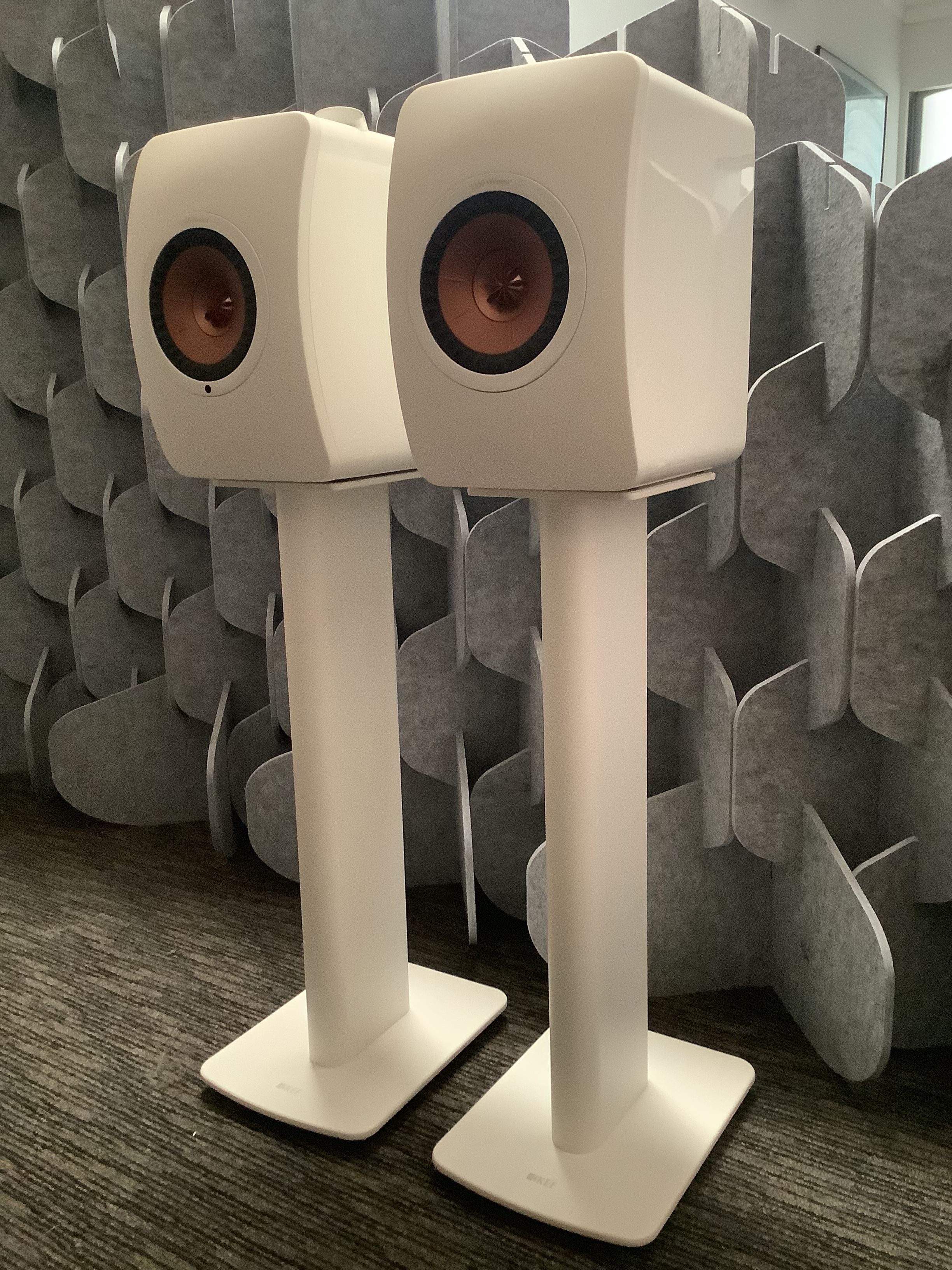 KEF LS50W + matching KEF Performance stands - Stereo, Home Cinema ...