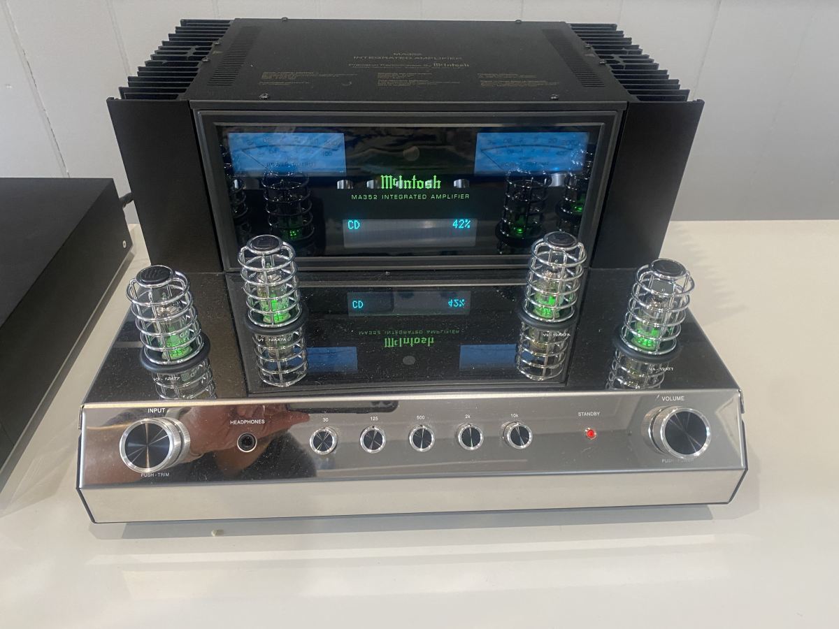 McIntosh MA352 Integrated Amplifier - Stereo, Home Cinema, Headphones ...