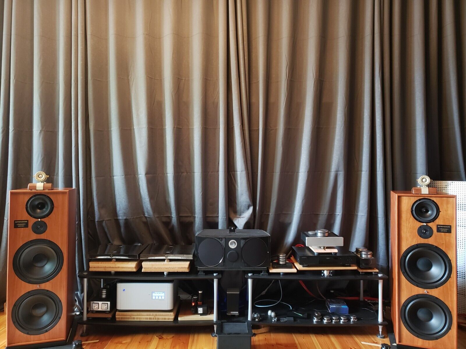 EOI: Spendor Classic 200 Speakers - Stereo, Home Cinema, Headphones ...