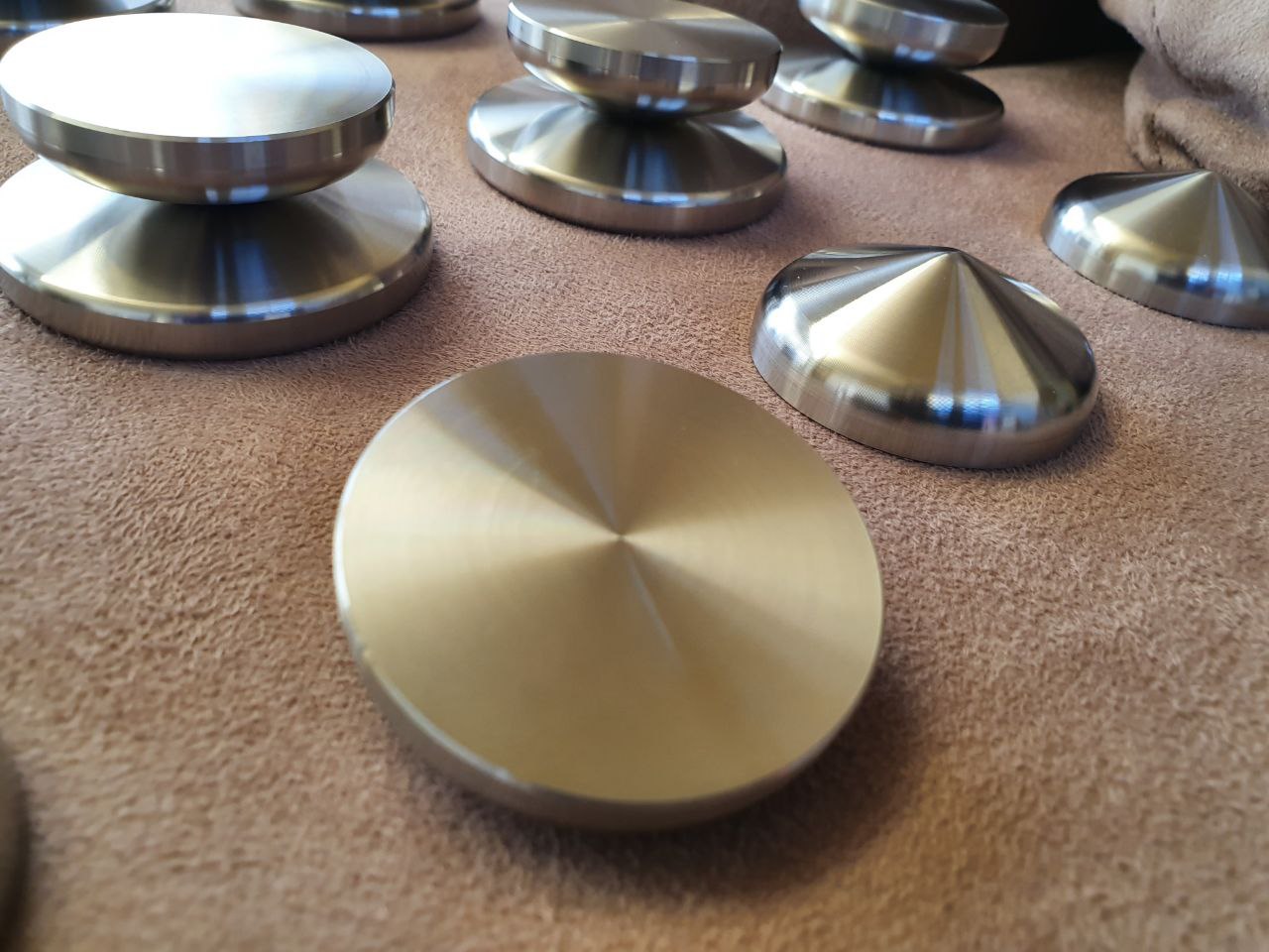 Recommendations for tube amplifier isolation feet or stands. - General ...