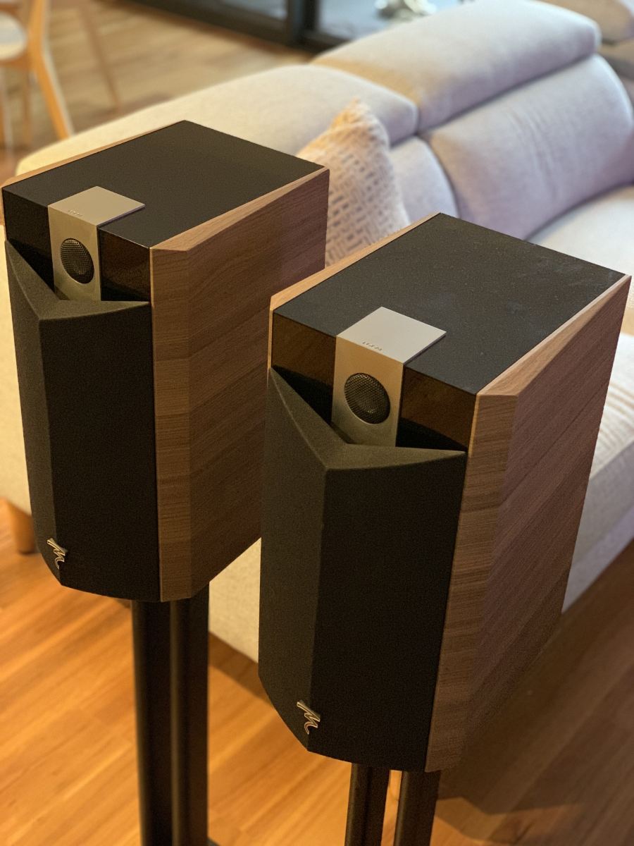 FOCAL-JMLAB CHORUS 806V BOOKSHELF SPEAKERS with stands - Stereo, Home ...