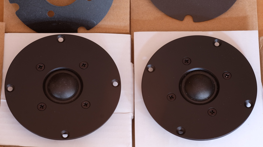 Visaton G25FFL tweeter pair with WG148R waveguides - Hi-Fi and Cinema ...