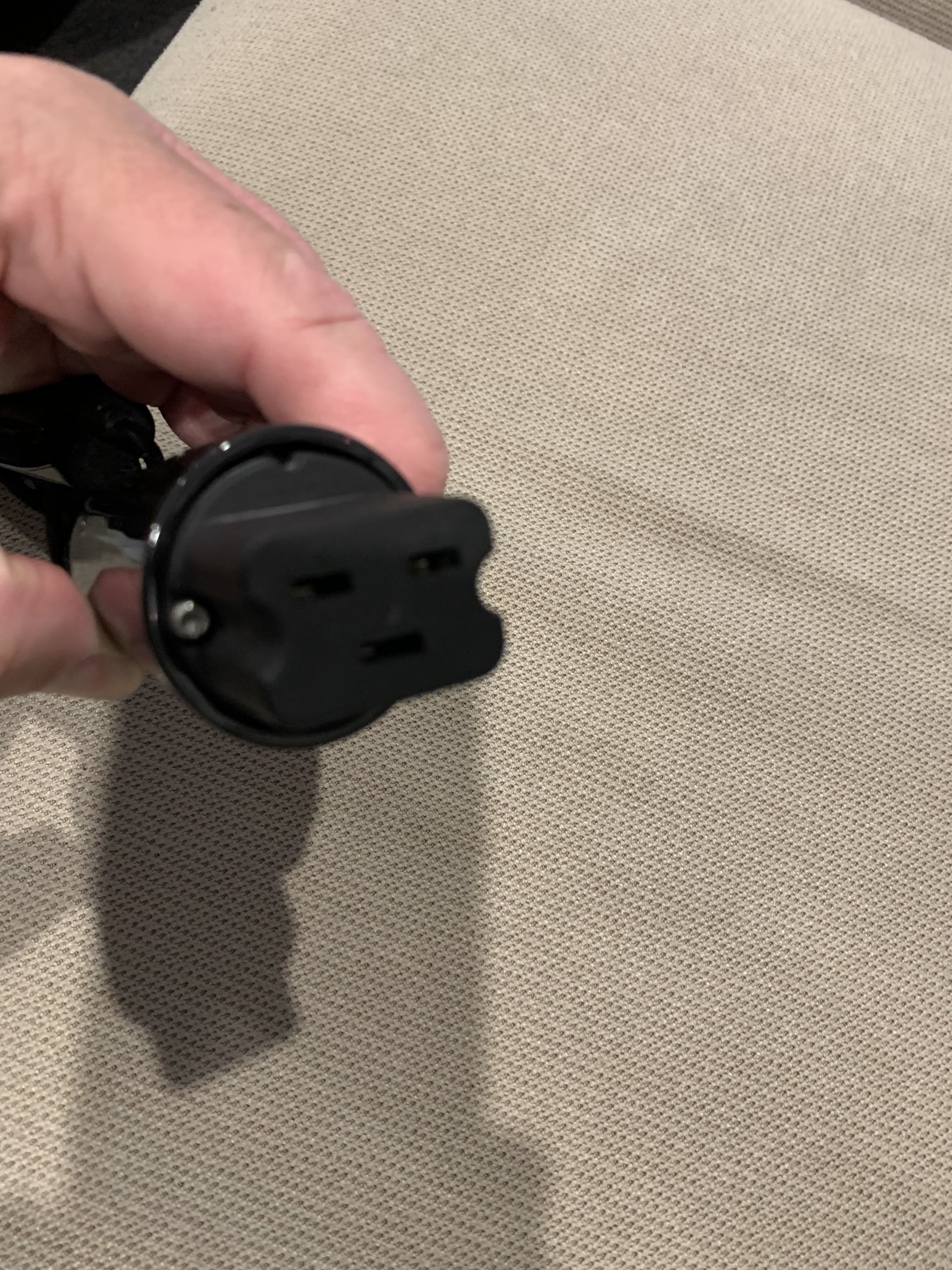 AudioQuest Hurricane Source 20AMP power cable - Hi-Fi and Cinema Cables ...