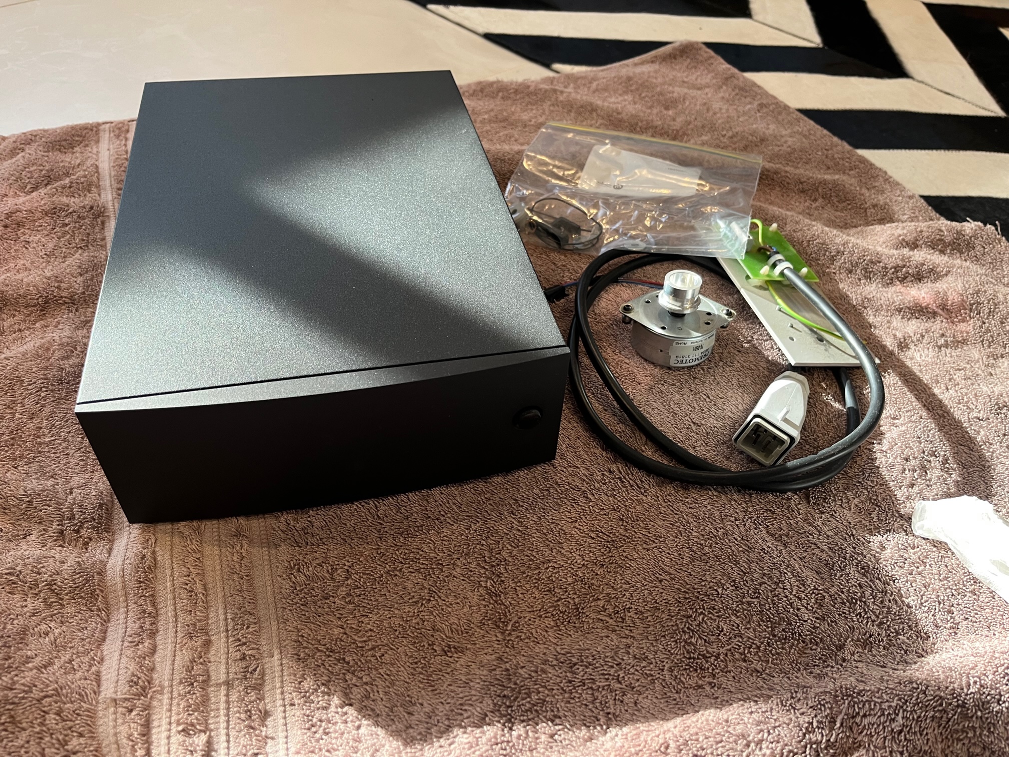 Naim Armageddon PS and Premotec motor for Linn LP12 - Hi-Fi and Cinema ...