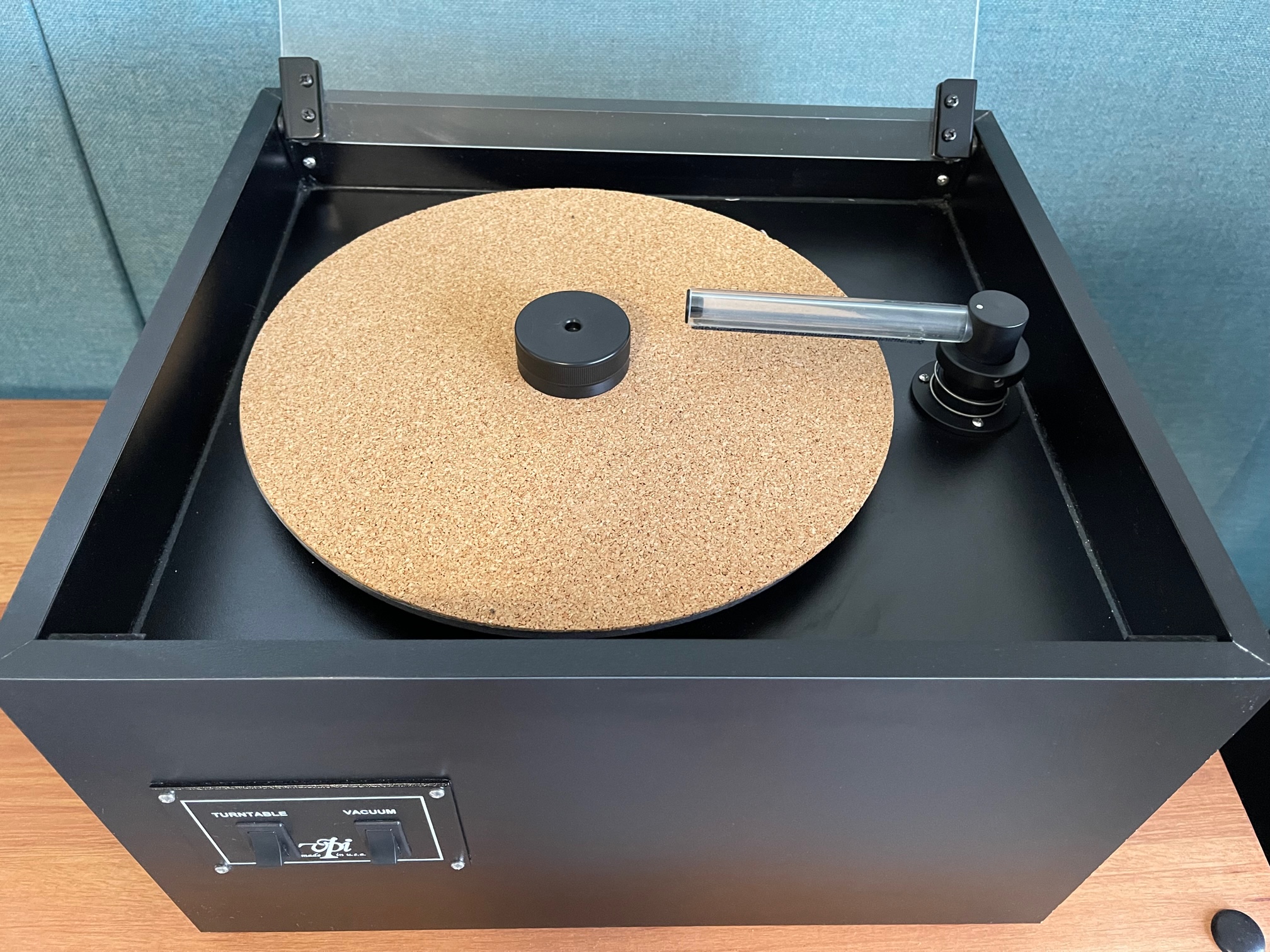 VPI 16.5 Record Cleaner - Hi-Fi and Cinema Cables & Accessories - StereoNET