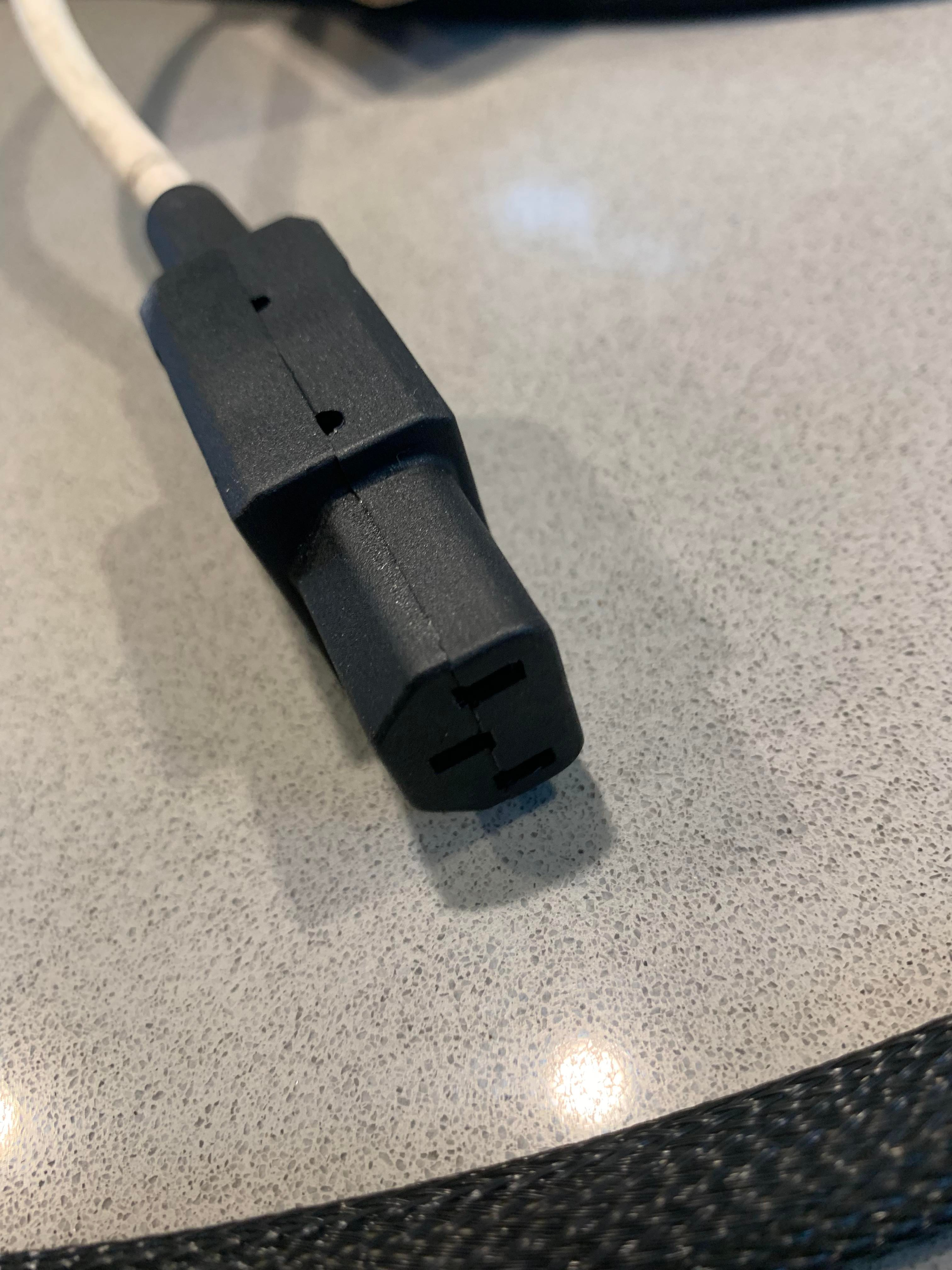 Cawsey Ear Science Power Box - Hi-Fi and Cinema Cables & Accessories ...