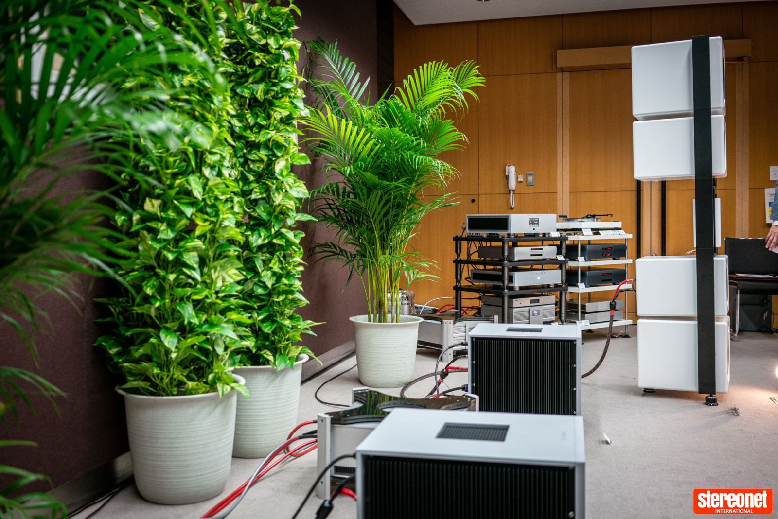 G405-14.jpg - Shows & Events - StereoNET International