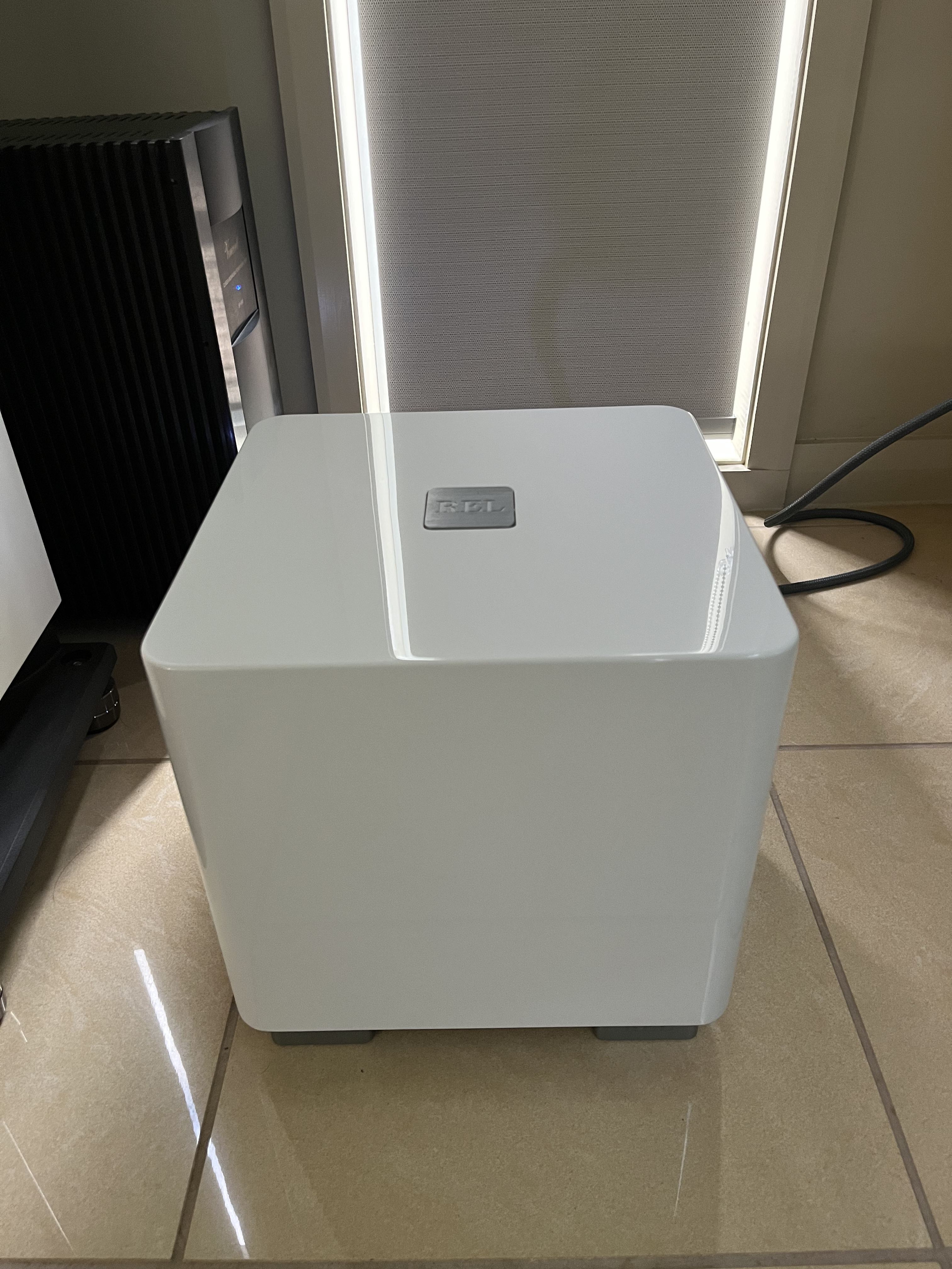 REL T5X Subwoofer Pair White Piano |﻿ Stereo, Home Cinema, Headphones ...