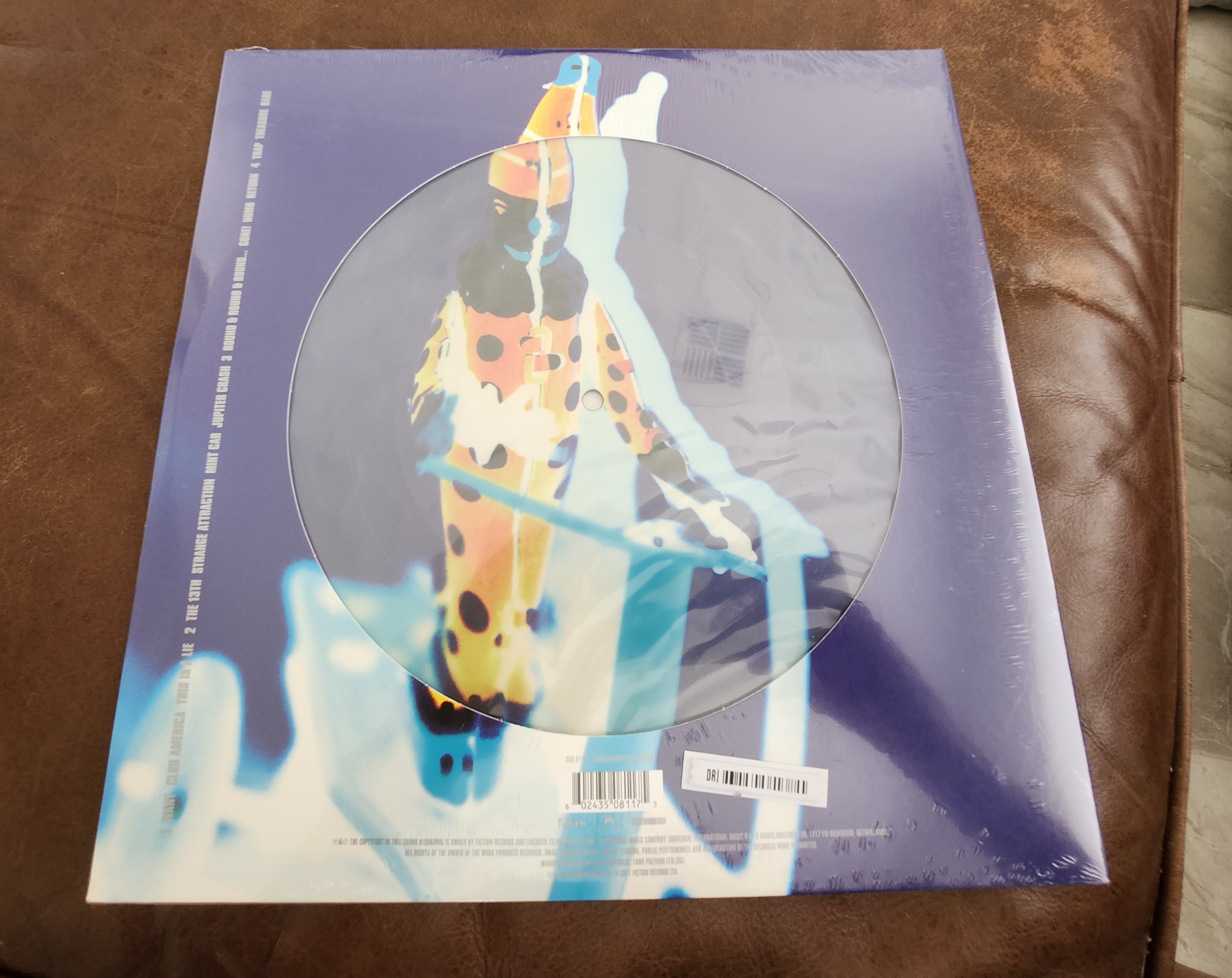 The Cure - three picture discs - Vinyl, CD, and Blu-ray - StereoNET