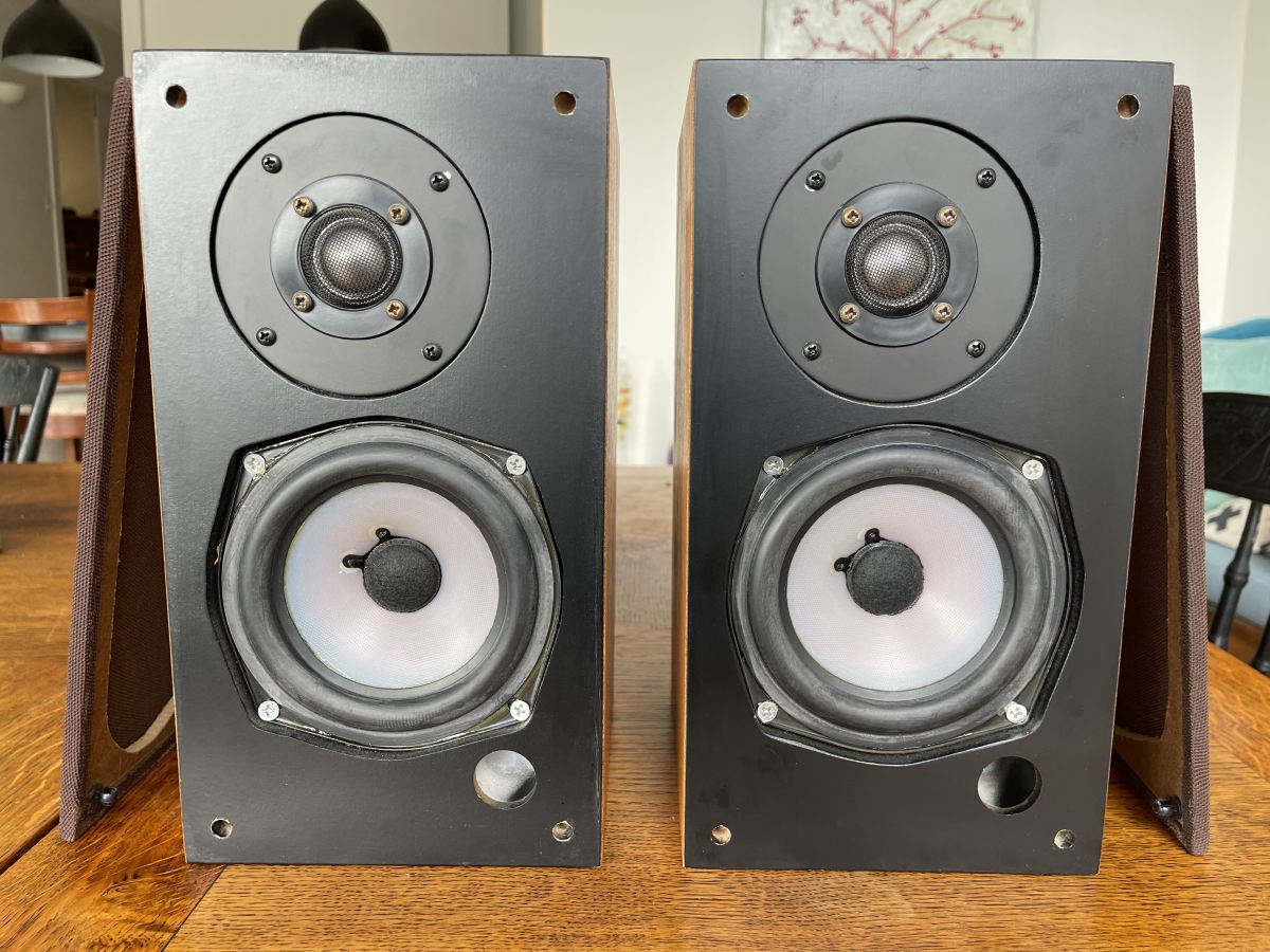 FS: Shahinian Elf Bookshelf Speakers - Stereo, Home Cinema, Headphones ...