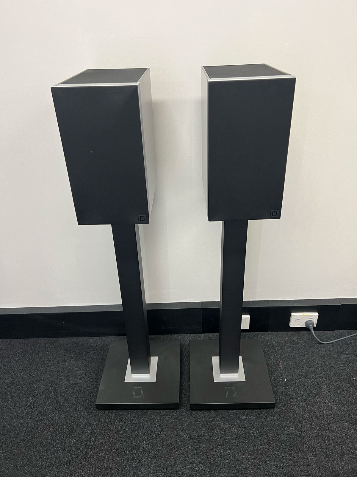 Definitive Technology D11 Bookshelf Speaker + Stands |﻿ Commercial ...