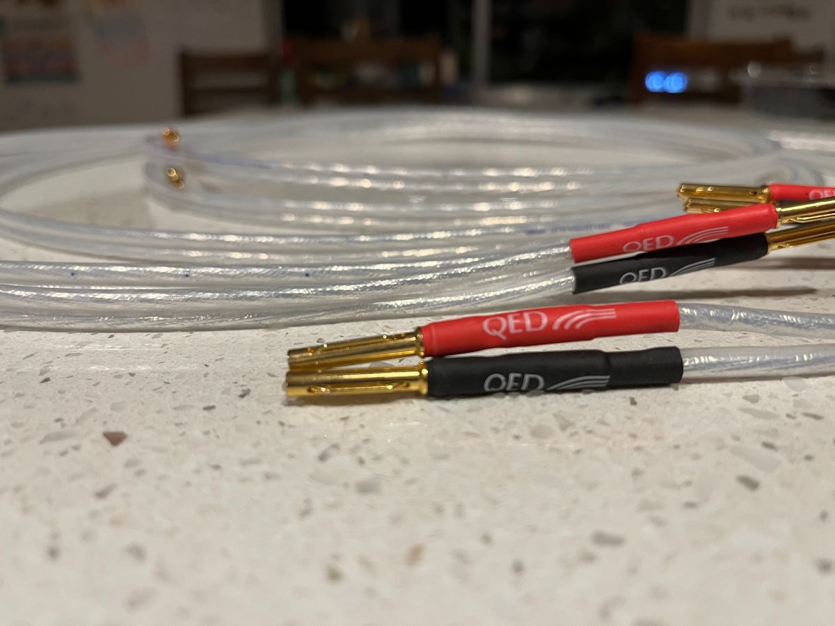 QED XT25 speaker cables 3 meters banana heads - Hi-Fi and Cinema Cables ...