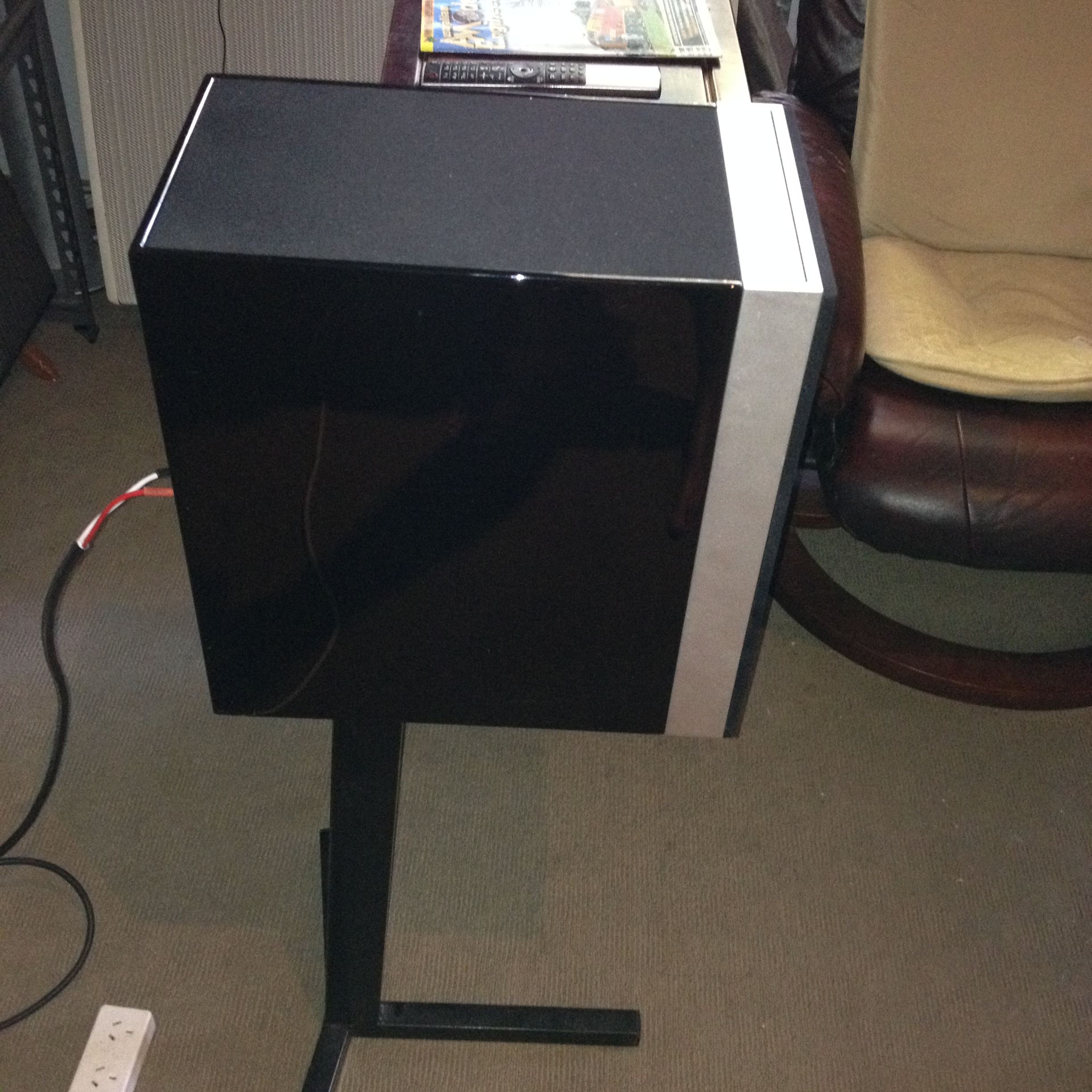 DEFINITIVE TECHNOLGY- DEMAND D11 Bookshelf Speakers - Stereo, Home ...