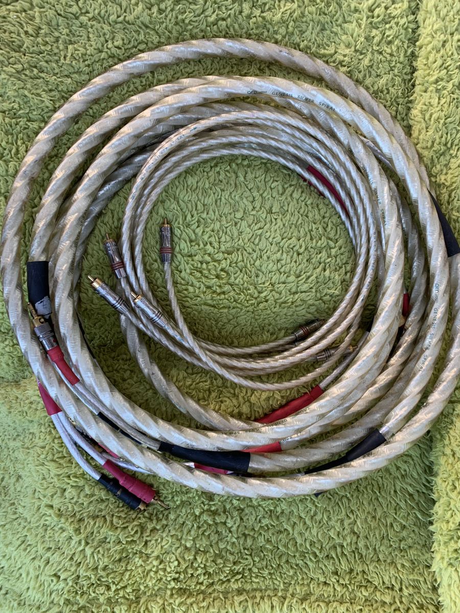 4 QED Qnect Silver Spiral Speaker Cable and 4 interconnect - Hi-Fi and ...