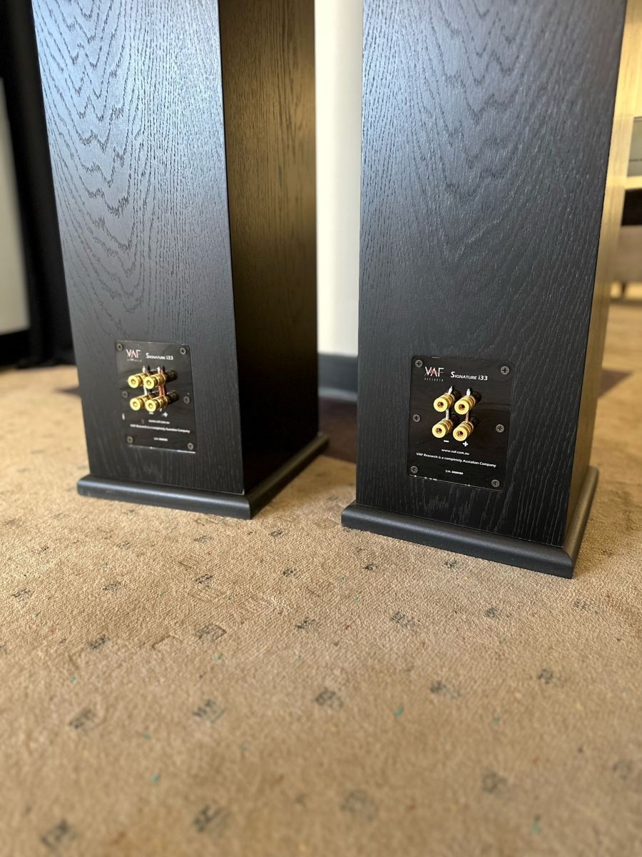 VAF Signature i33 floorstander speakers - black oak |﻿ Commercial ...