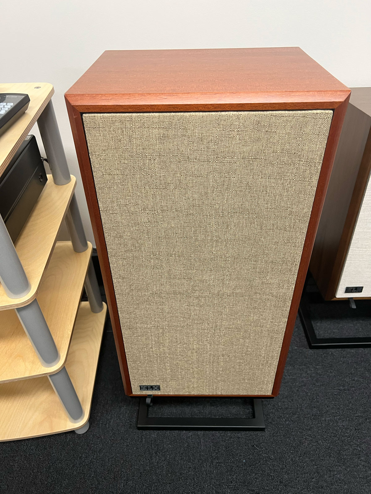 KLH Model 5 Speakers Mahogany - Commercial Classifieds - StereoNET