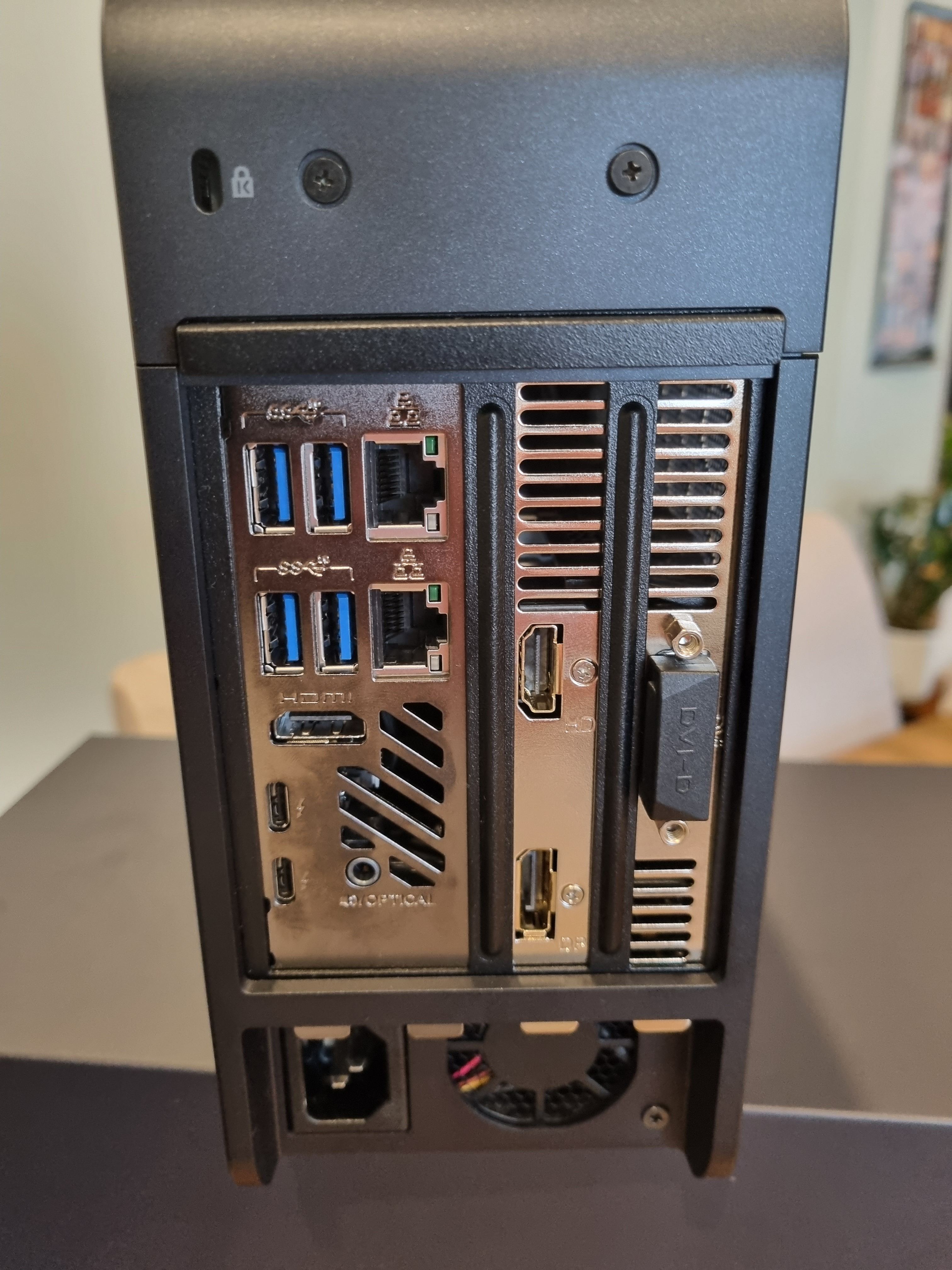 Intel NUC Extreme BXNUC9I7QNX NUC 9 - Core i7 9th G - Stereo, Home ...