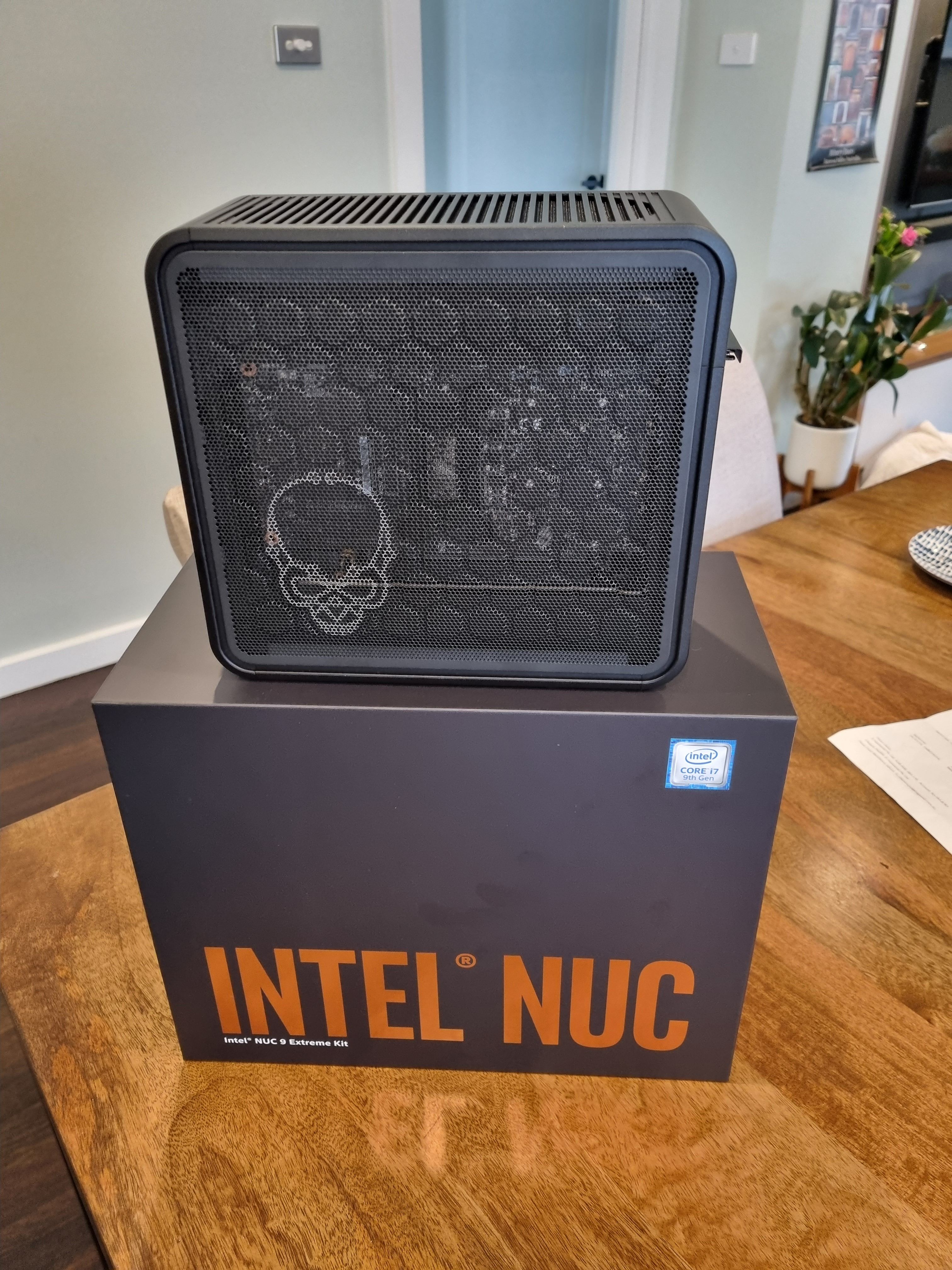 Intel NUC Extreme BXNUC9I7QNX NUC 9 - Core i7 9th G - Stereo, Home Cinema, Headphones Components ...