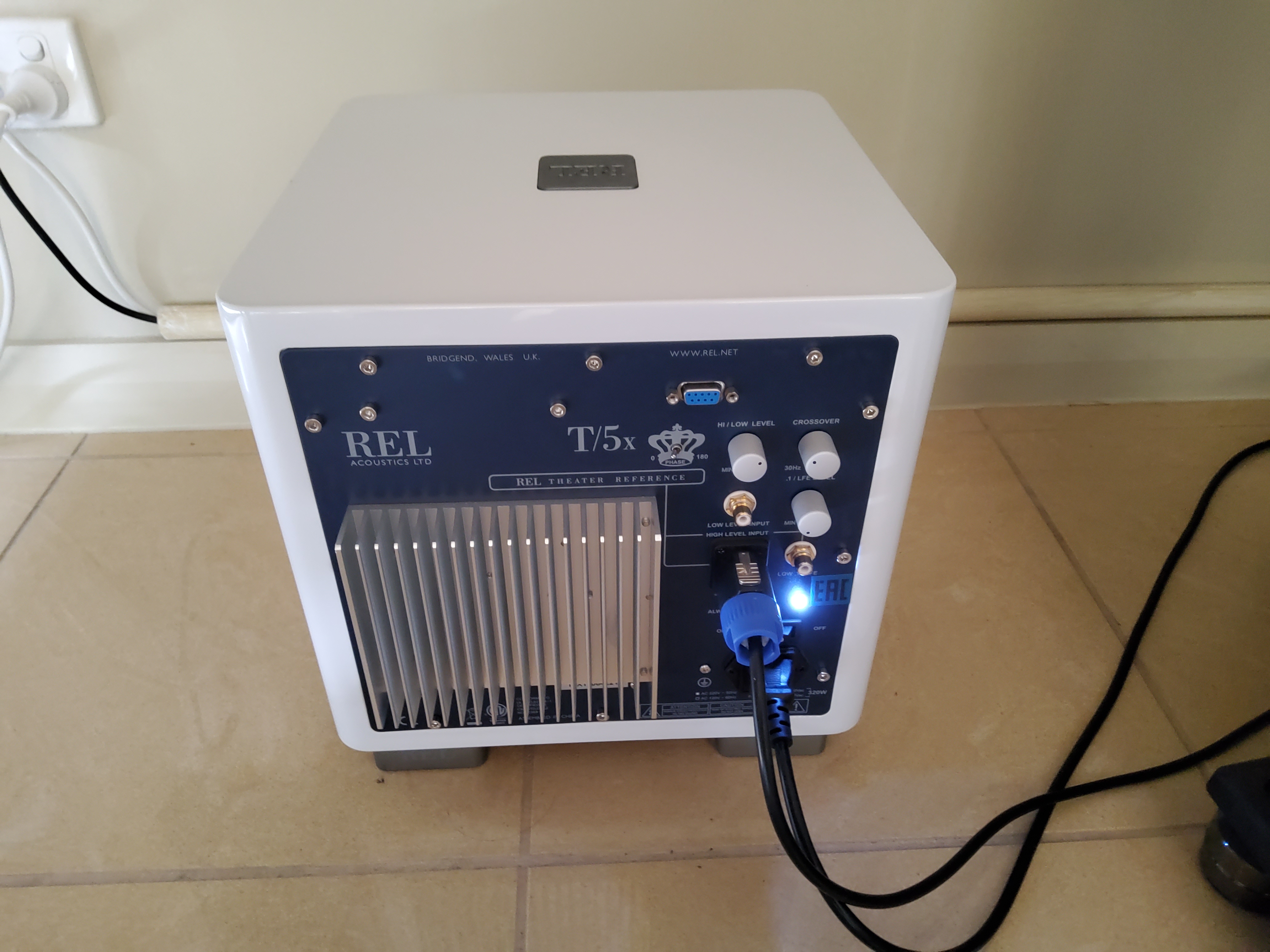 Rel T5X subwoofer white - Stereo, Home Cinema, Headphones Components - StereoNET