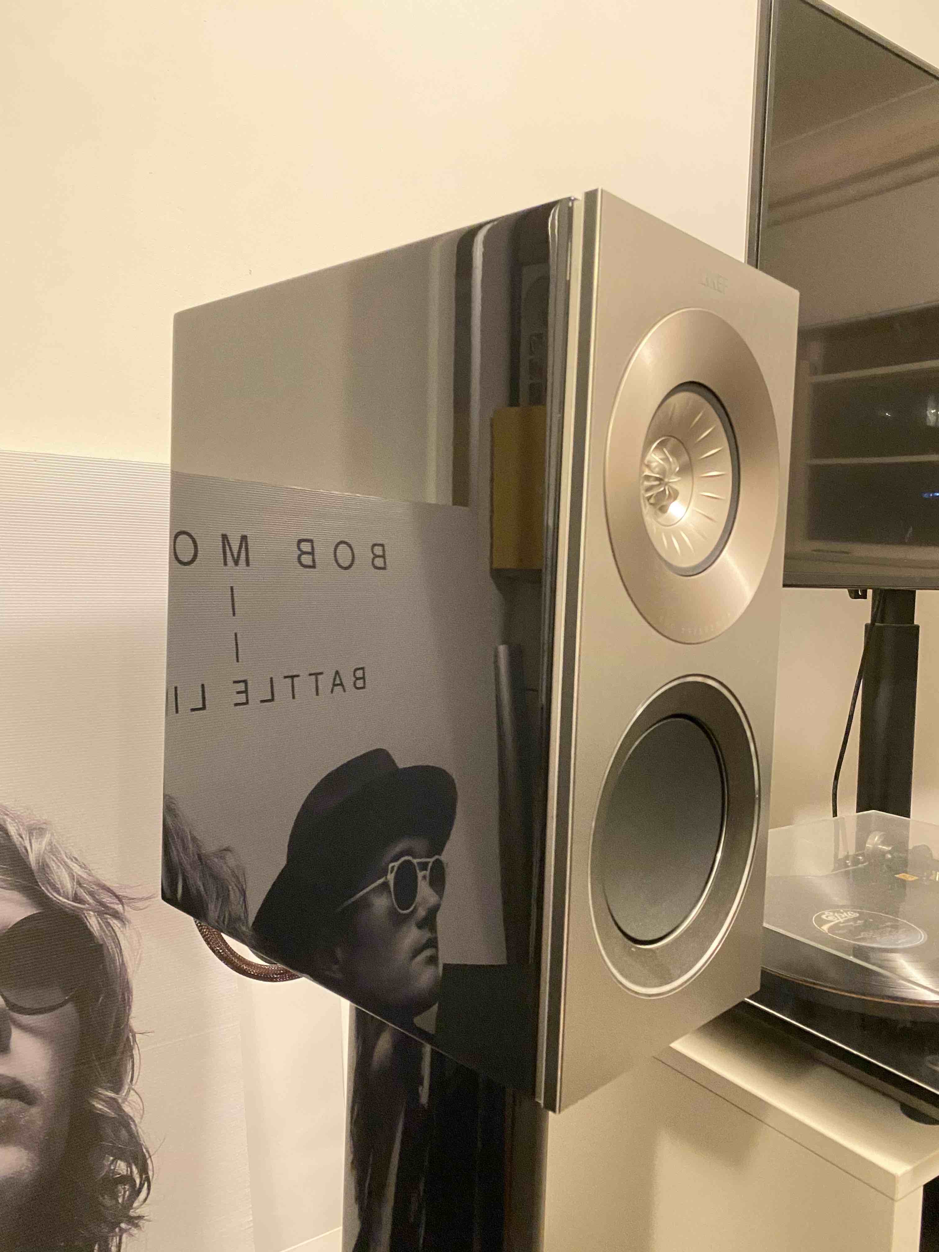 Kef Reference 1 standmounts in gloss black |﻿ Stereo, Home Cinema ...