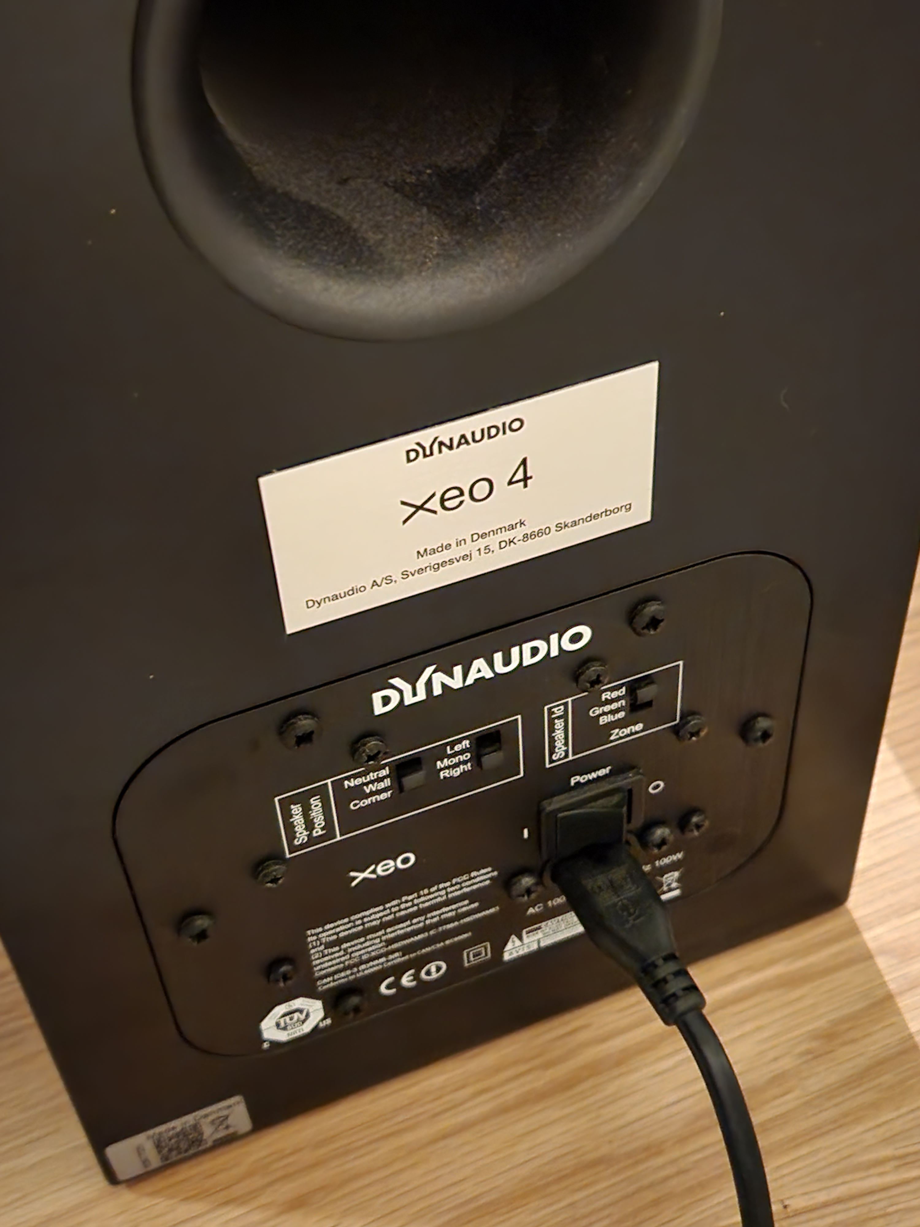 Dynaudio, Xeo 4, Bookshelf active wireless speakers - Stereo, Home ...