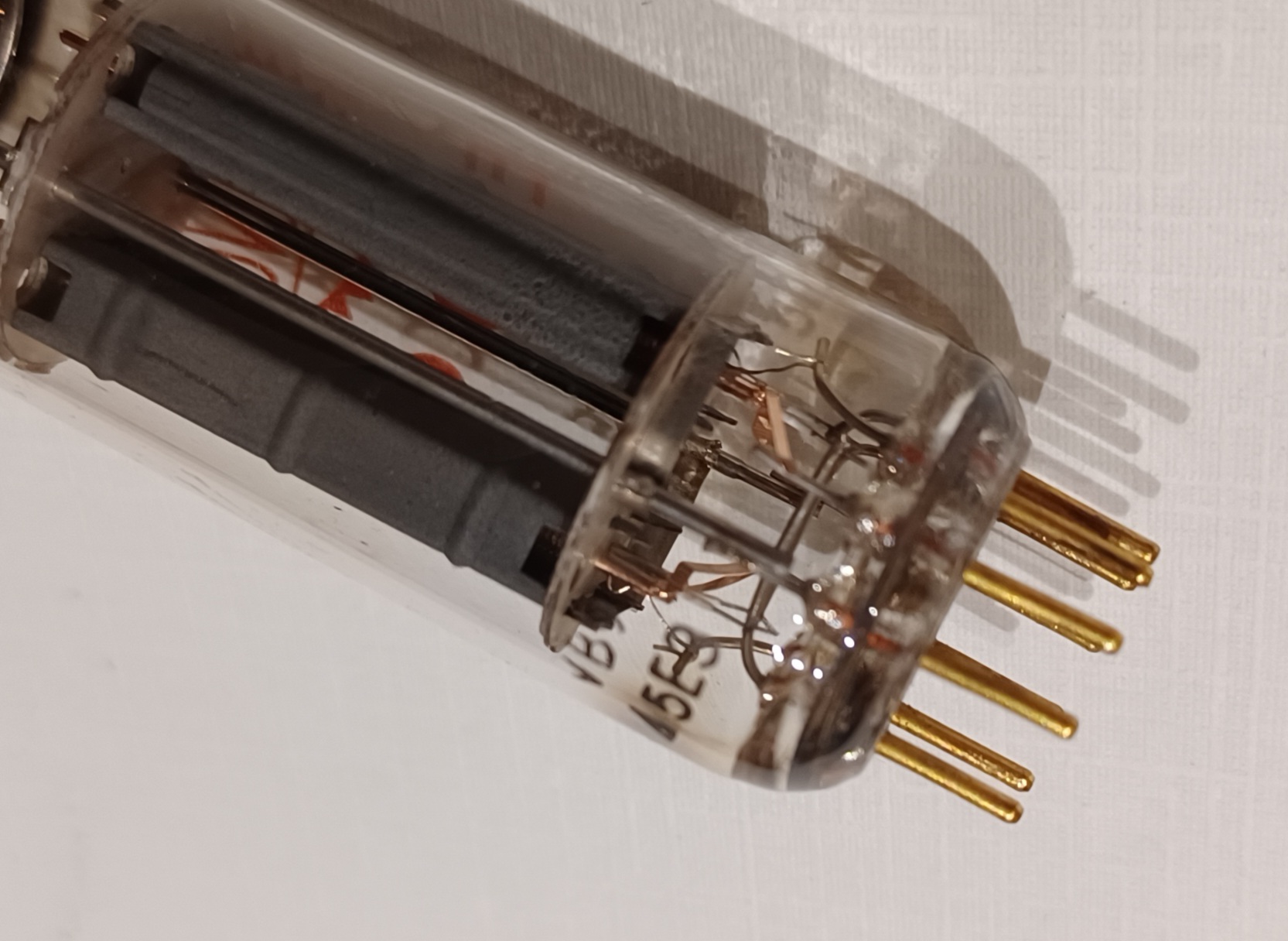 1 x Valvo E80CC red label Heerlen NOS - Hi-Fi and Cinema Cables & Accessories - StereoNET