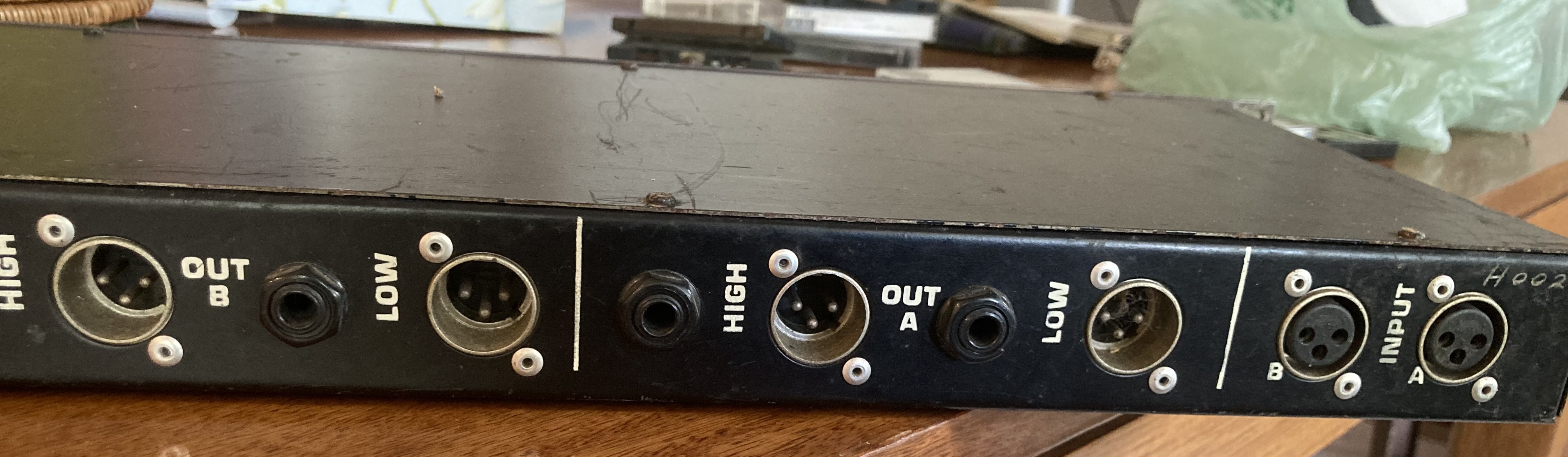 Acoustic Technologies 3way electronic crossover - Hi-Fi and Cinema ...