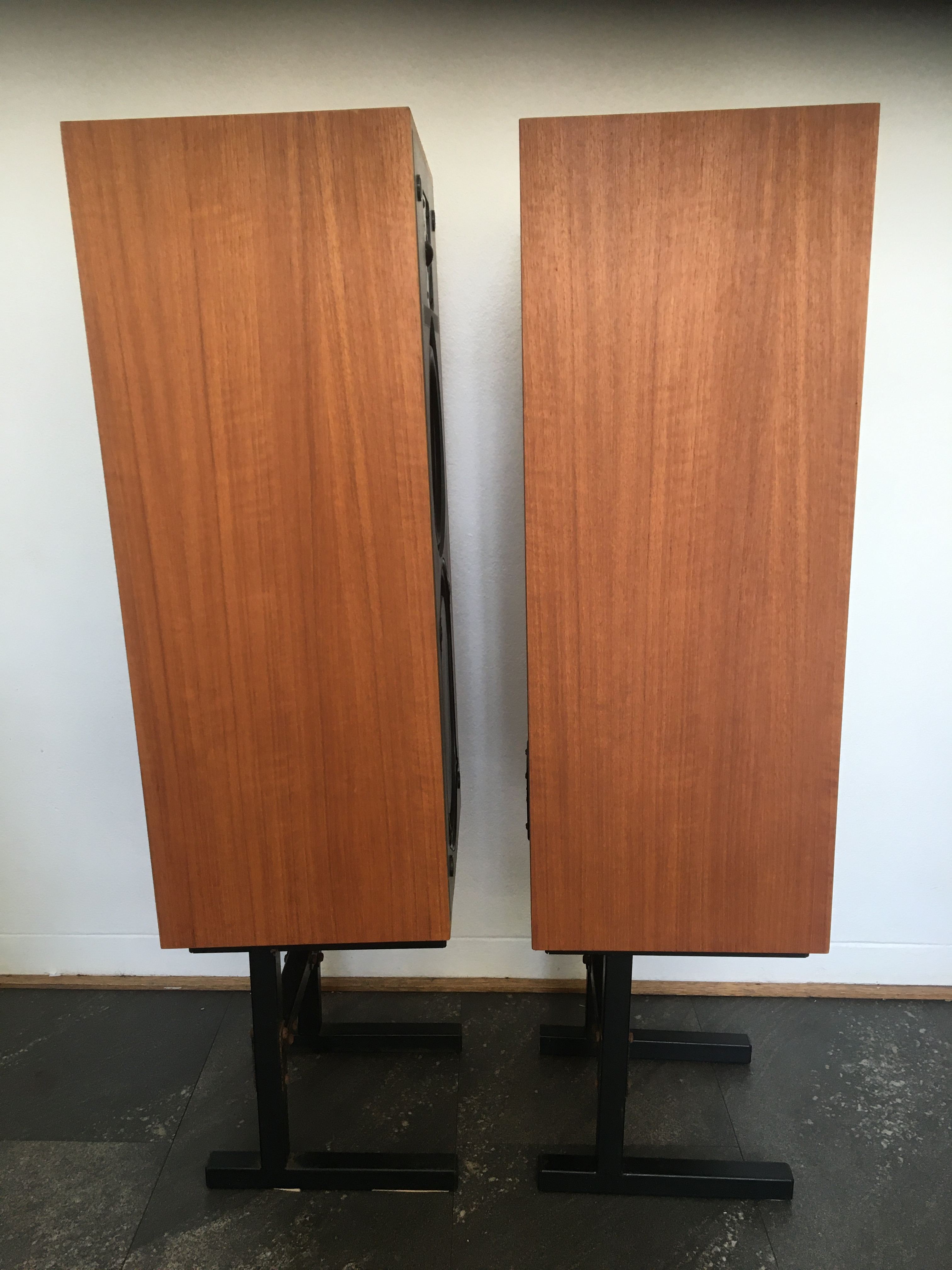 SOLD ELSEWHERE: KEF 204 w stands. Voice coil rub. - Stereo, Home Cinema ...