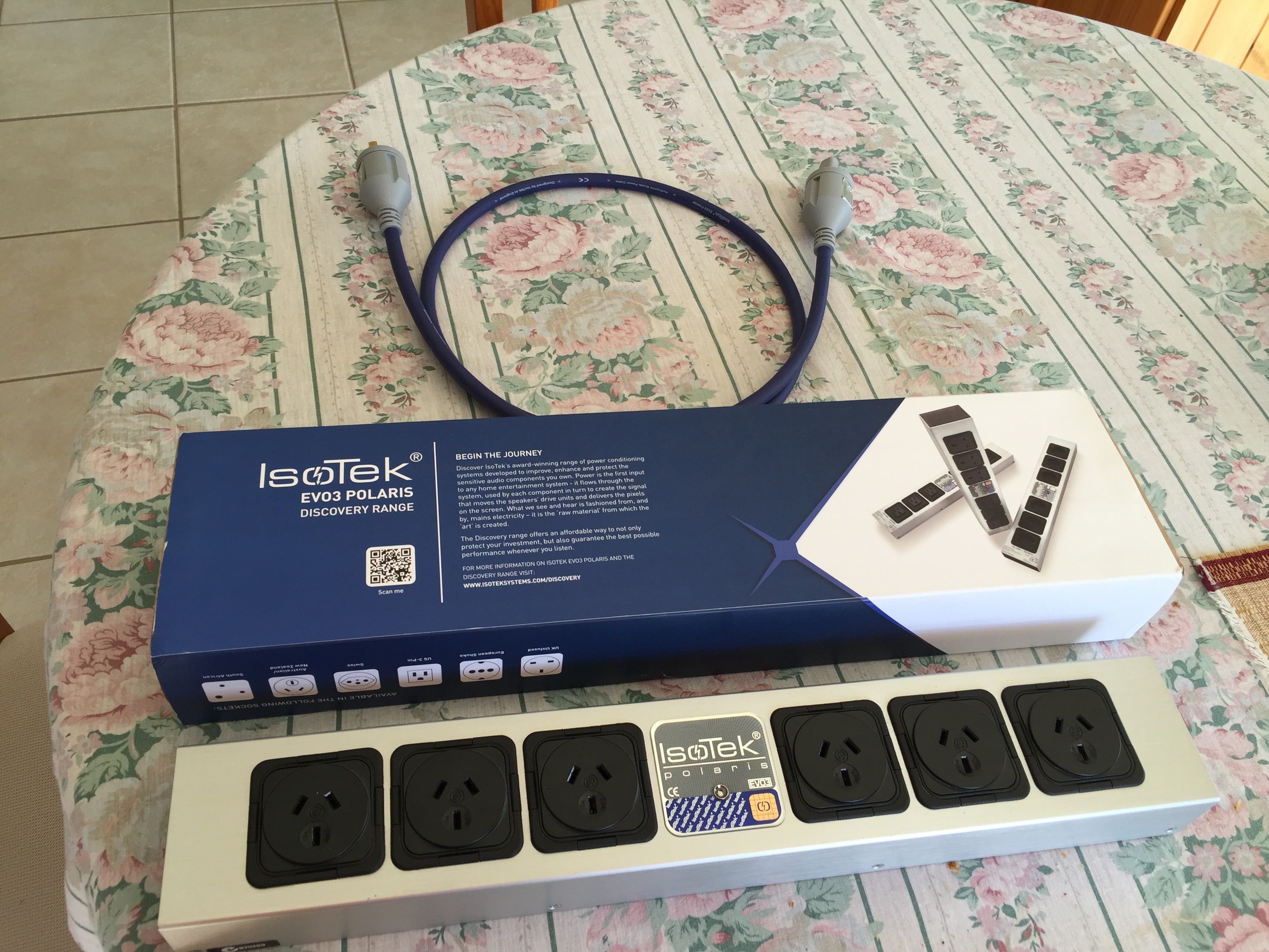 ISOTEK EVO3 Polaris Power Board & Cable - Hi-Fi and Cinema Cables ...